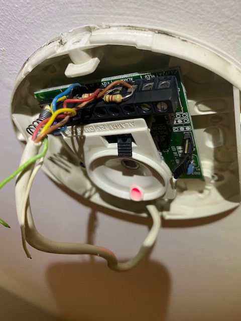 [Rozwiązano] Uzbrajanie i rozbrajanie systemu alarmowego Satel CA10 po ...