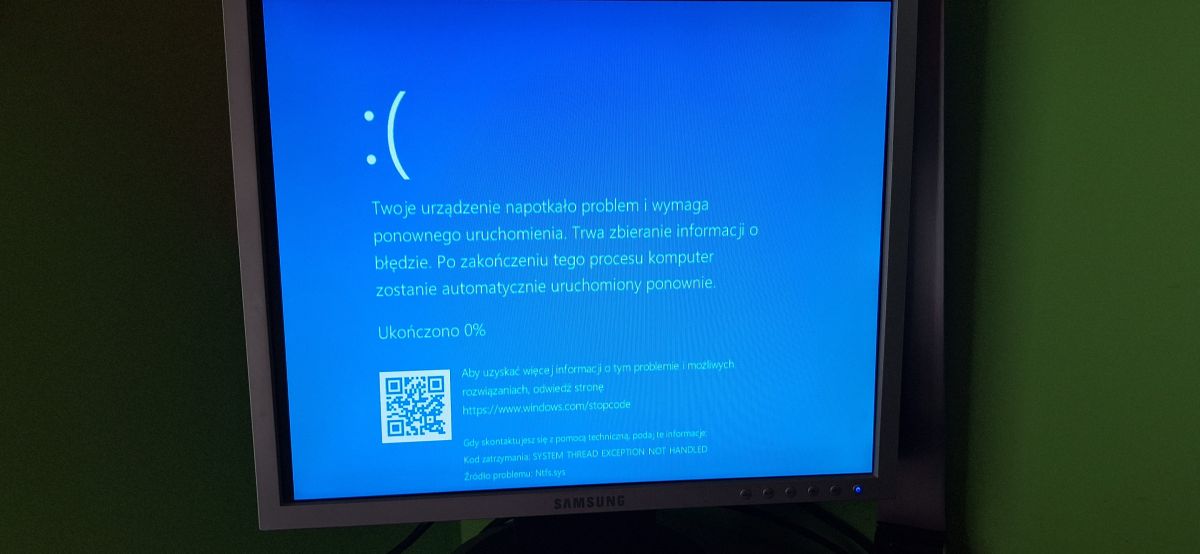 Windows 10 Pro - Blue Screen po podłączeniu dysków do kontrolera ...