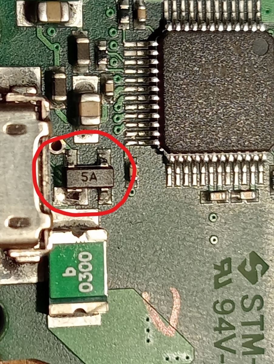 VAS6154 - Poszukiwanie uszkodzonego elementu w interfejsie, zdjęcia do ...