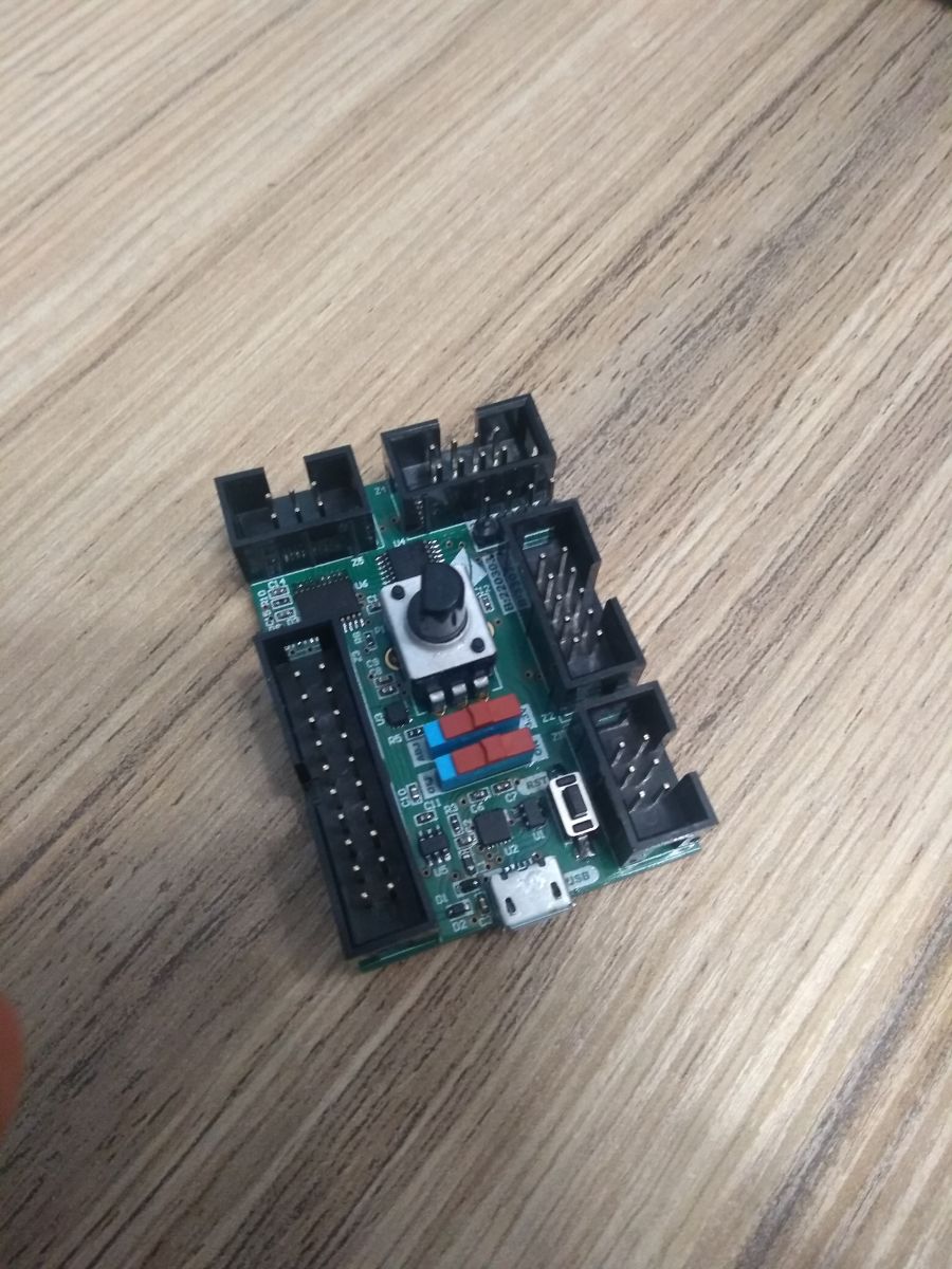 Bidirectional votlage level translator - dwukierunkowy translator napięć