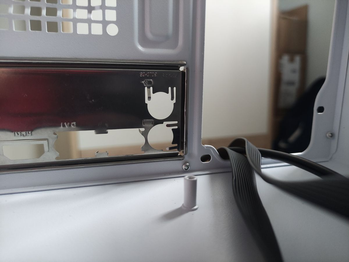 [Rozwiązano] Montaż płyty głównej w obudowie Mars Gaming MC-CORE ...