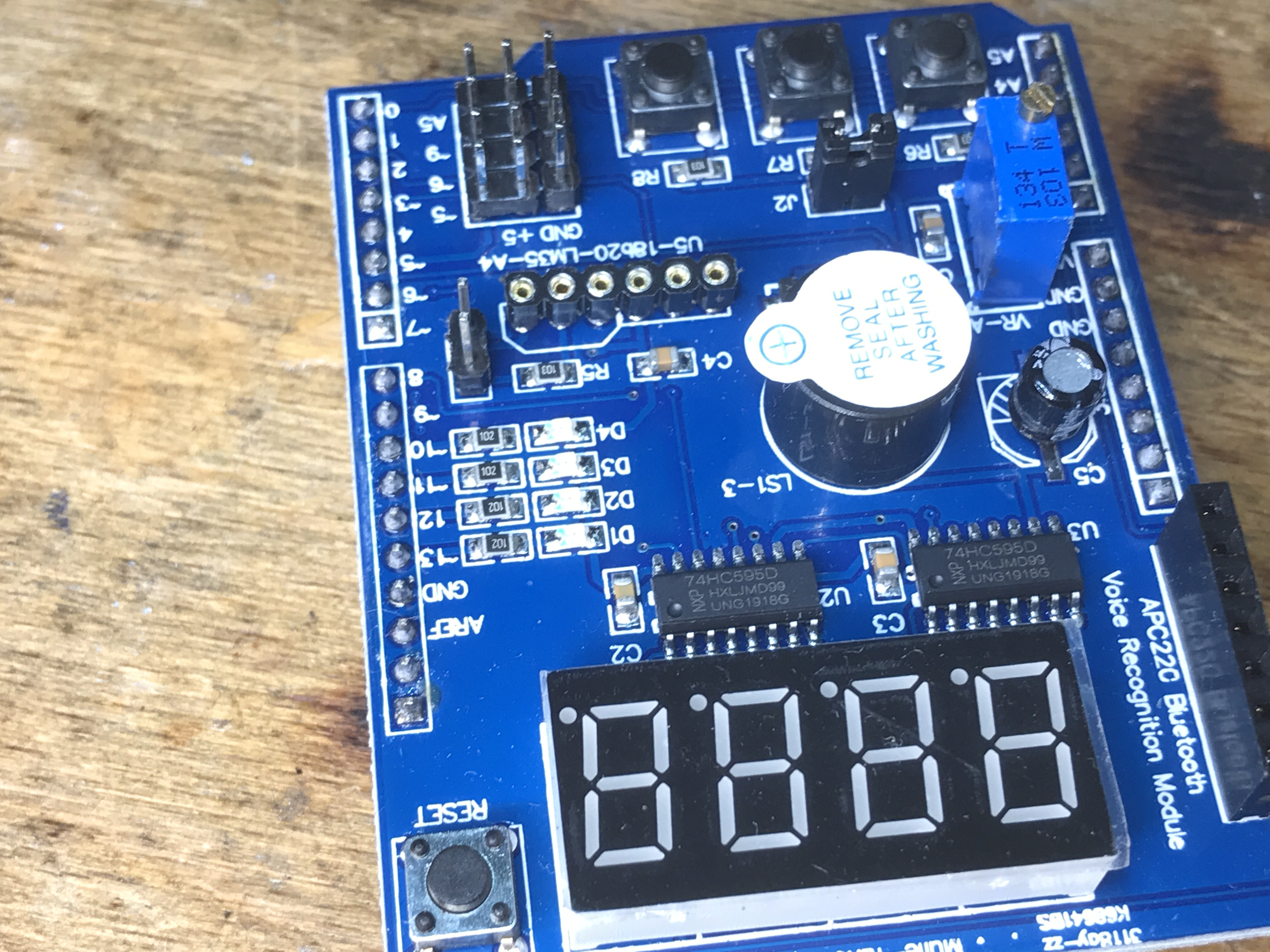 Arduino R4 WiFi and Multi Function Shield - we port the library to R4 ...