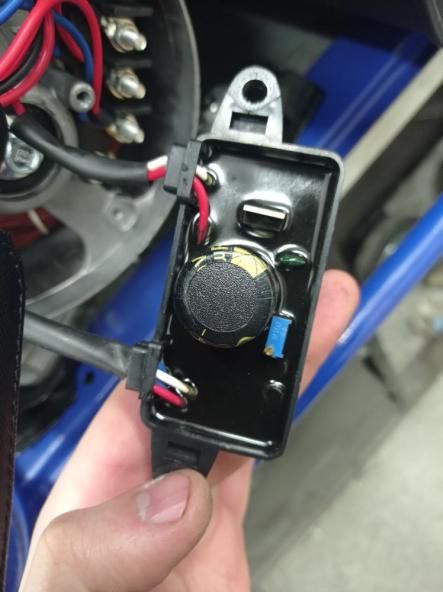 WEROENBURG WNG477 - Problem z pracą urządzeń trójfazowych na agregacie.