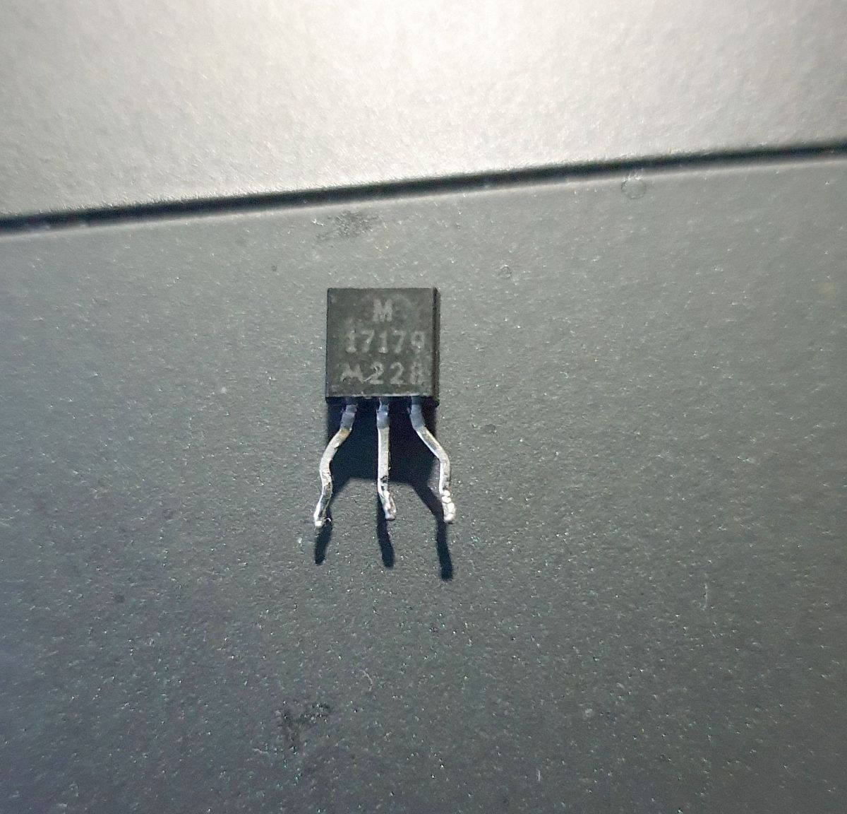 [Rozwiązano] Dane elementu Motorola VR2 w radiu samochodowym DELCO ...