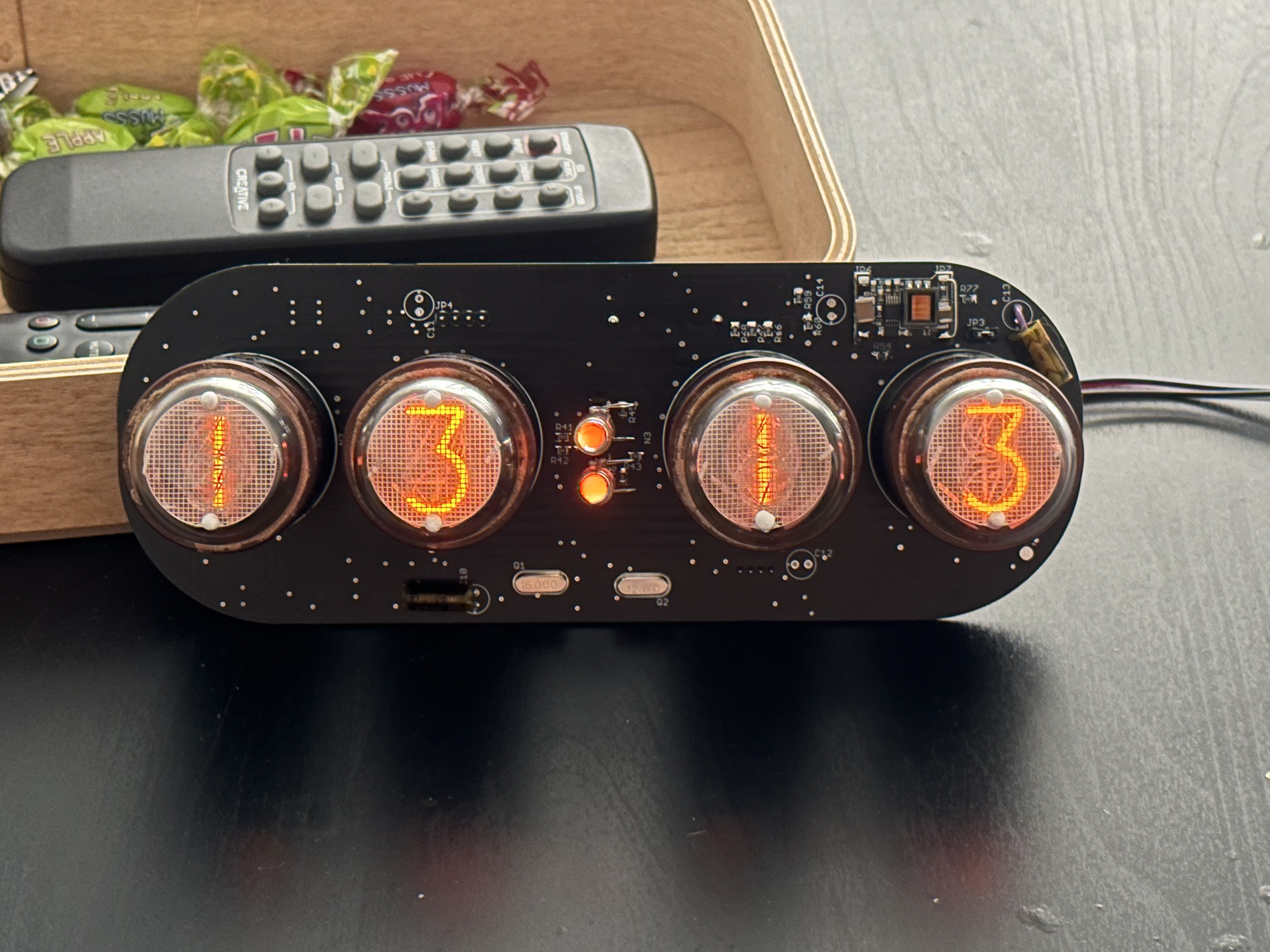 NIXIE-Uhr als Wohndekoration - elektroda.de