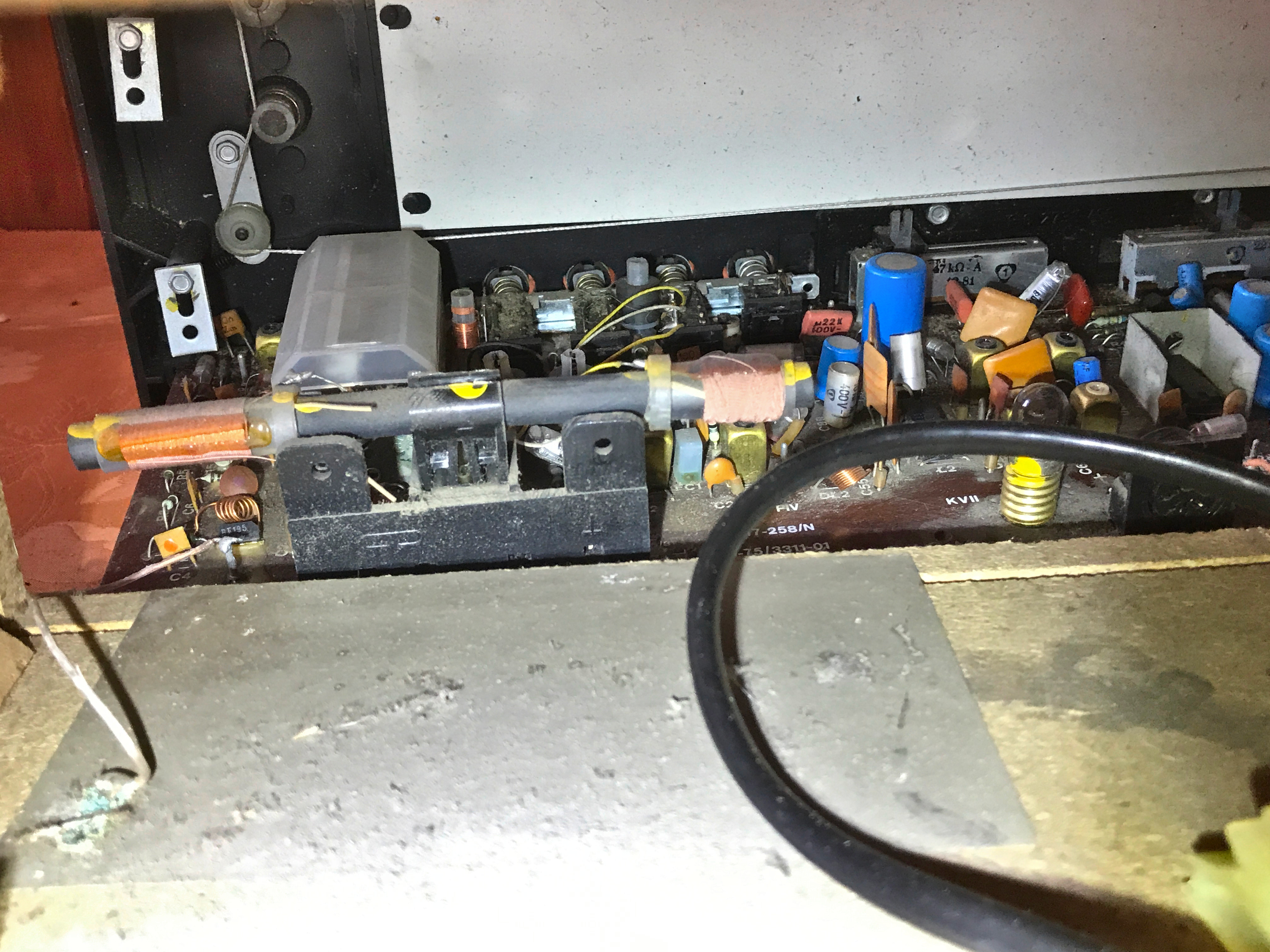 Unitra Diora "Beskid" DMP-411 - interior, photo gallery, diagram