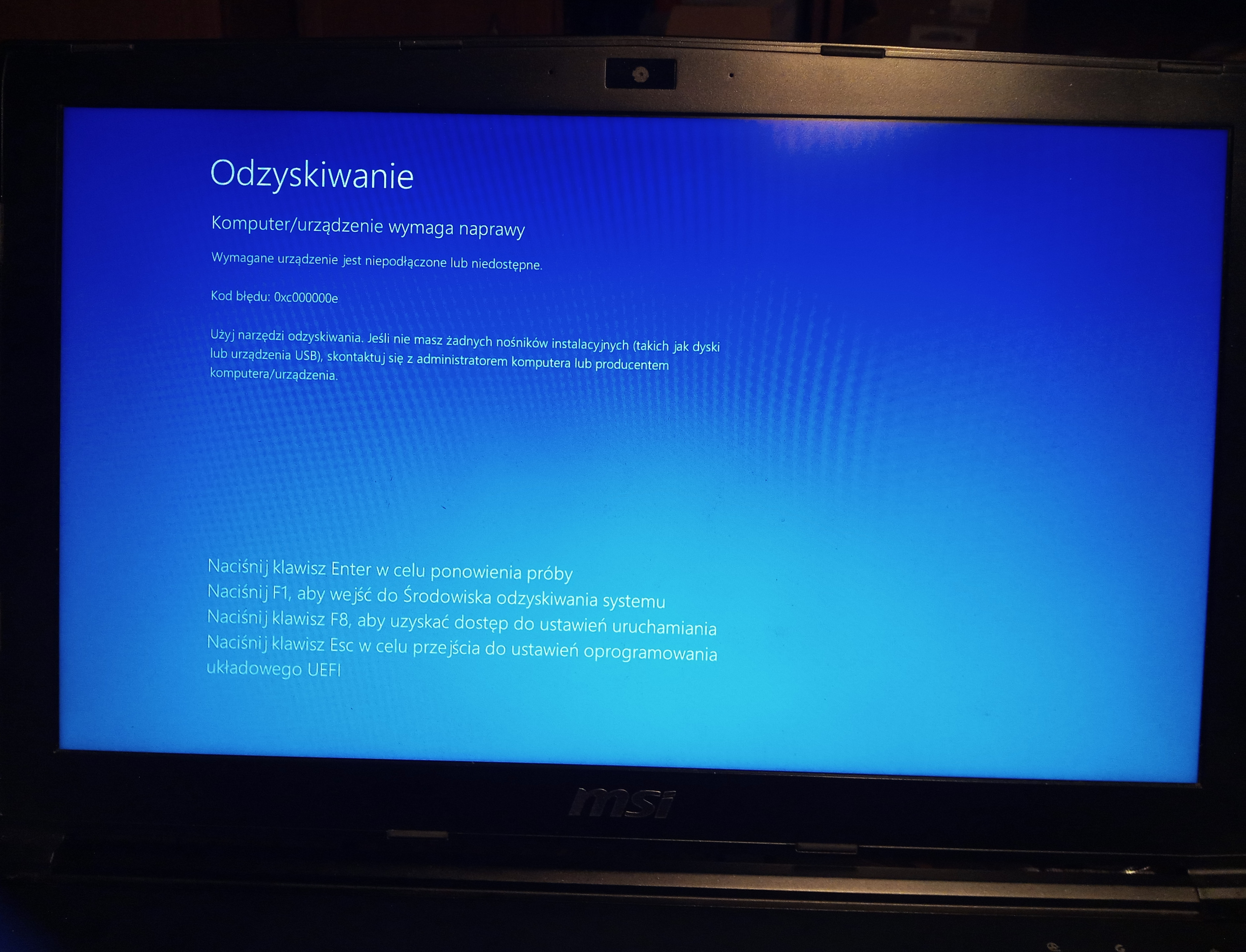 Kod błędu 0xc00000e przy starcie Win10 MSI GL62 6QD