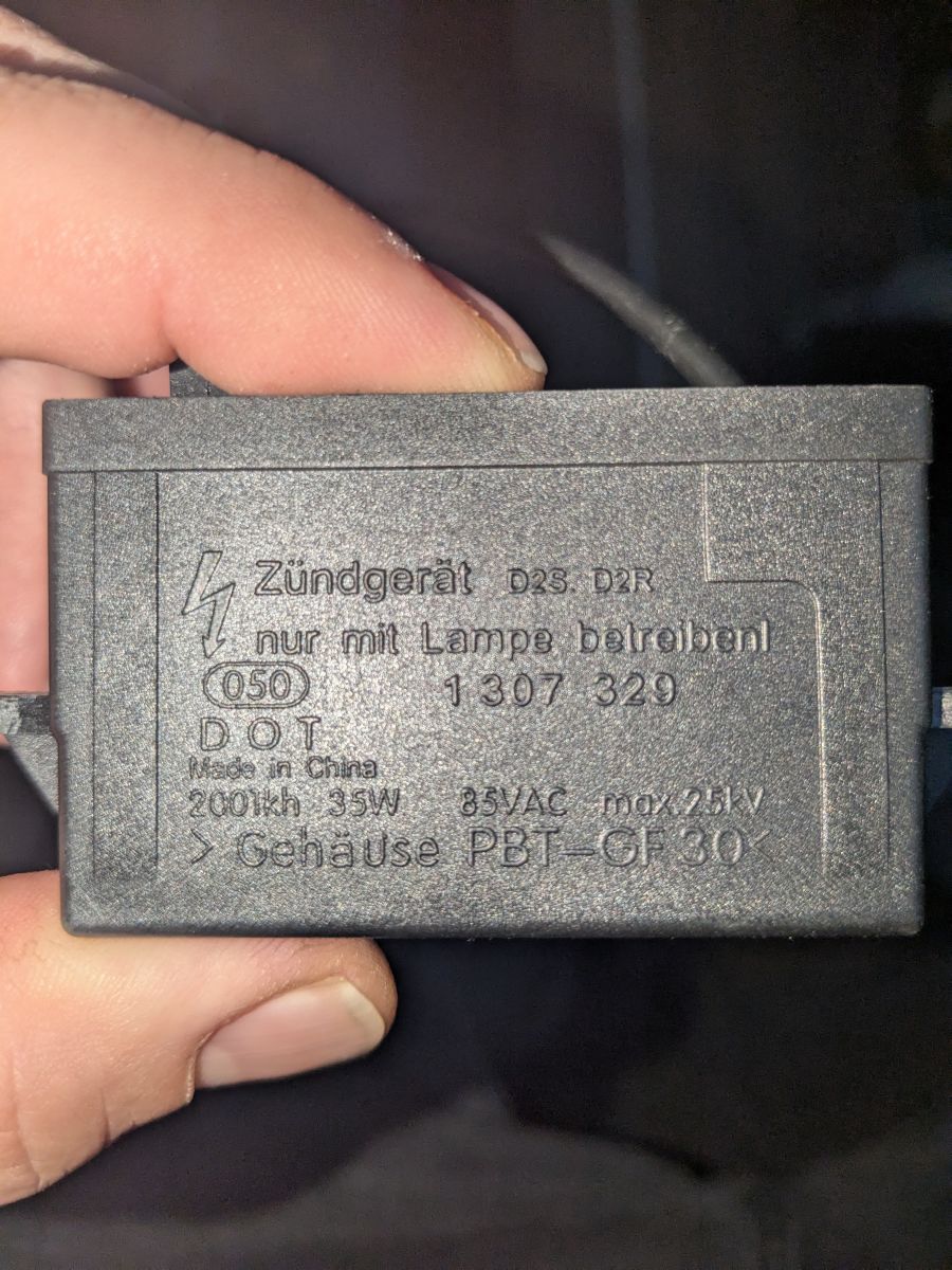 Podłączenie zapłonnika xenon 3-pin do lampy 2-pin - jak to zrobić?