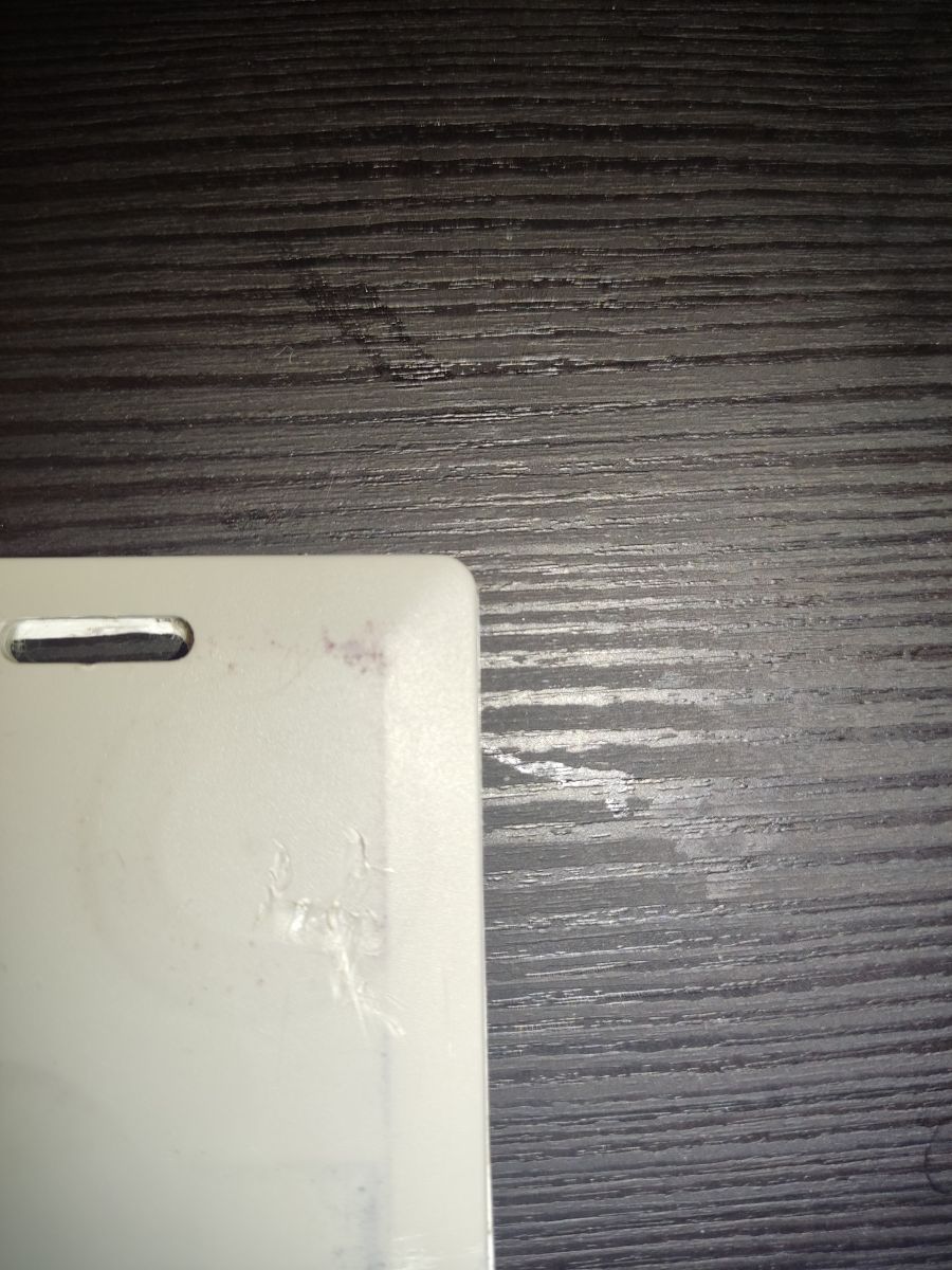 Karta dostępu COTAG z porysowaną szarą stroną - czy będzie działać ...