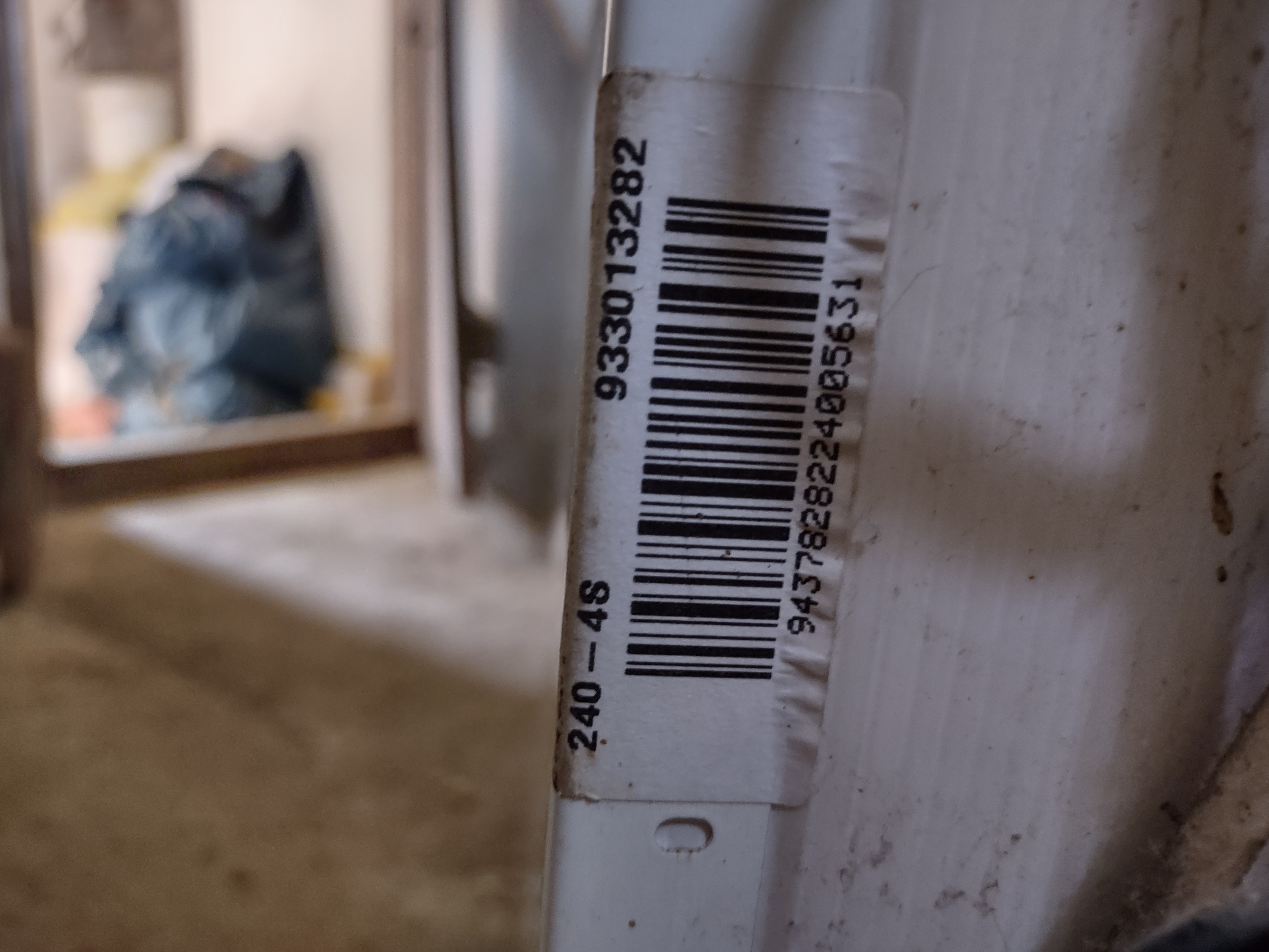 [Oddam za darmo] Lodówka Electrolux 240 4S - uszkodzona uszczelka i klamka, sprawny agregat