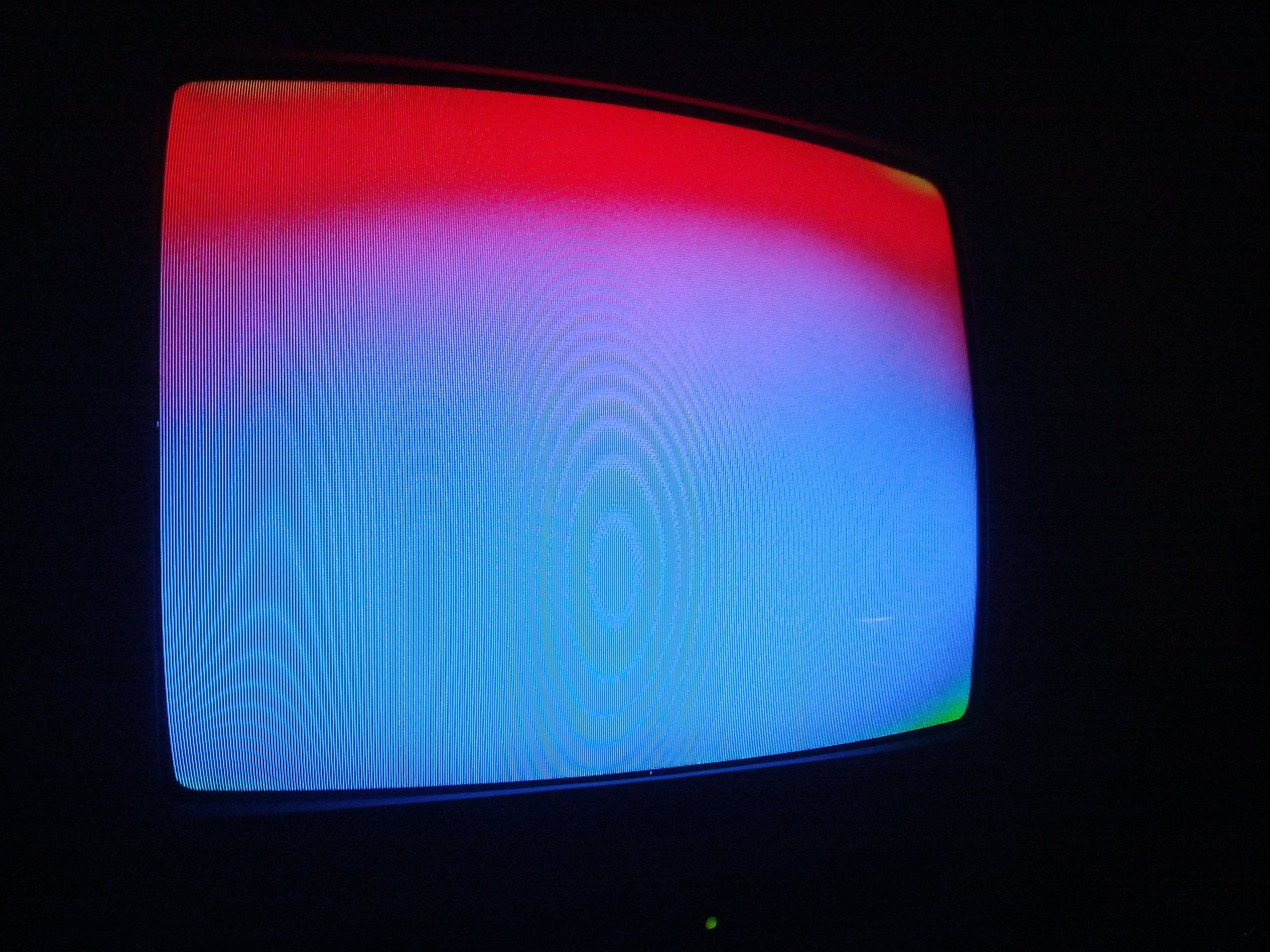 [Rozwiązano] SEG Premium chassis 11AK36 - przebarwienia na wyświetlanym ...