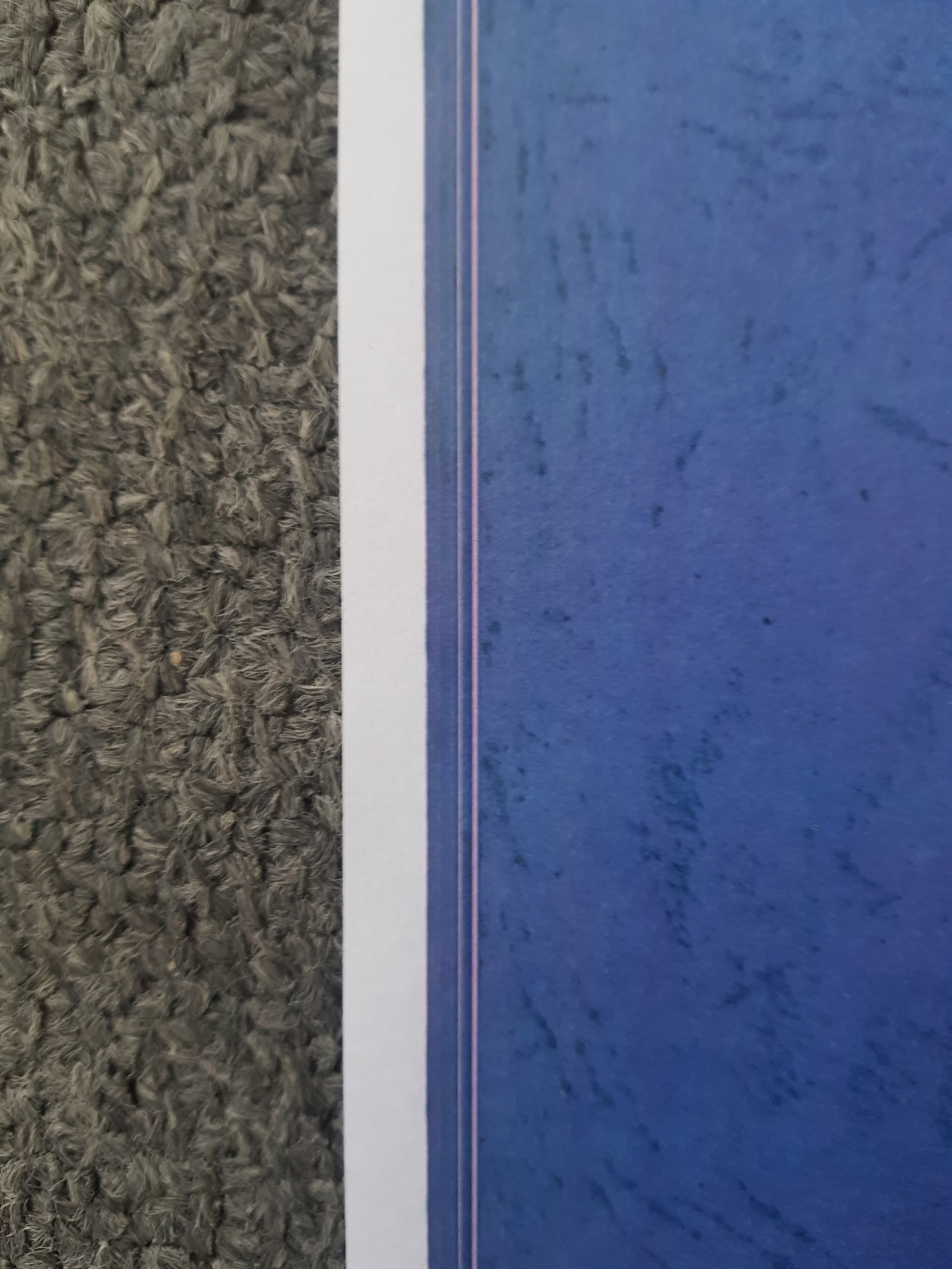 Konica Minolta Bizhub c253 - Drukuje ze śladem wgłębionym, jakby coś ...