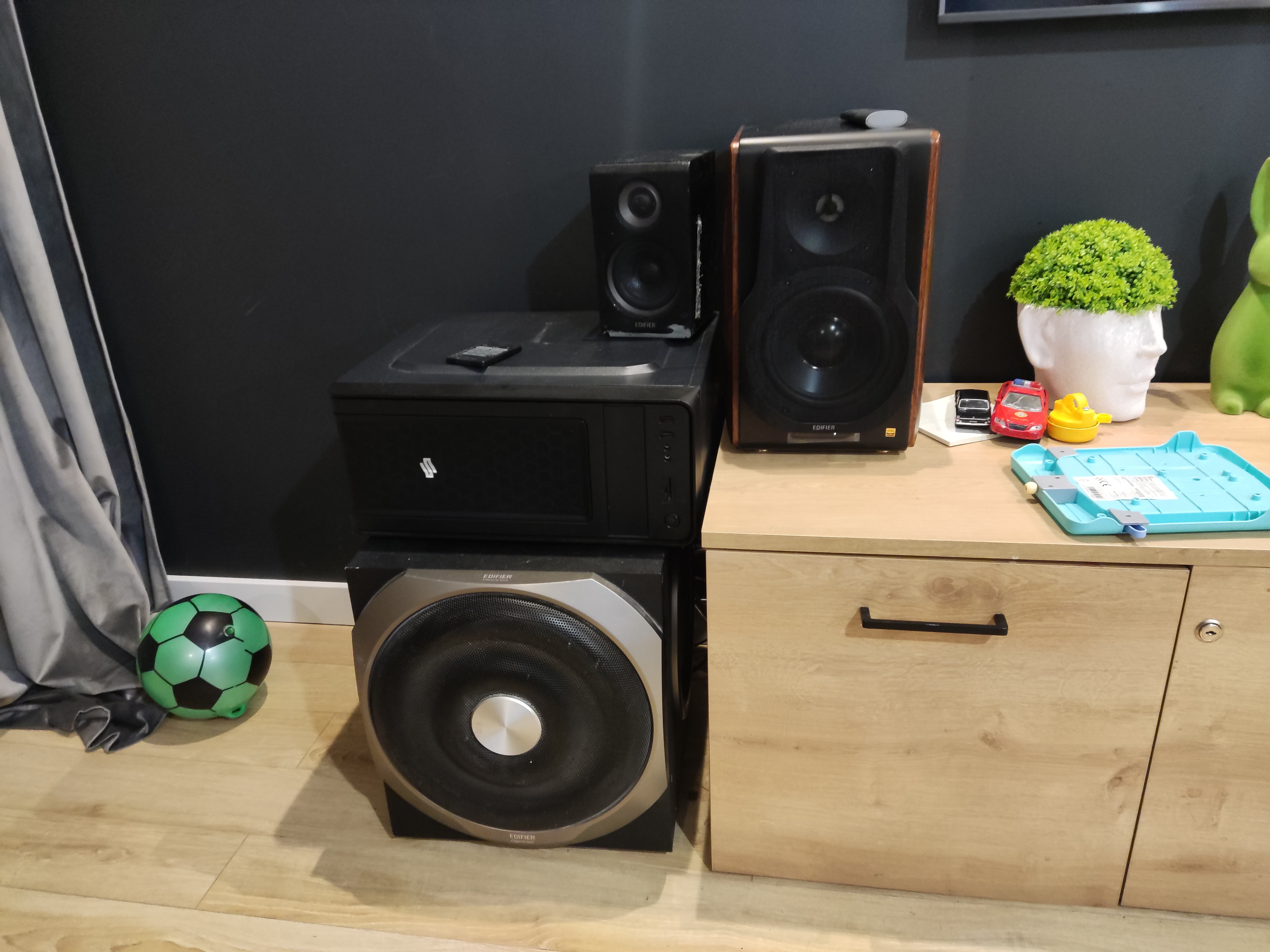 Subwoofer Edifier S730 - czy da się podłączyć do Edifier S3000 Pro