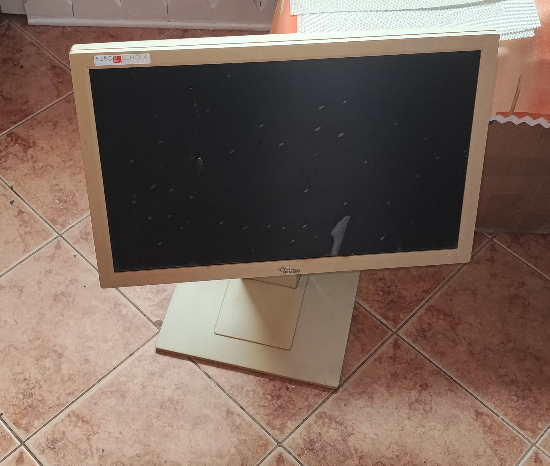 PIC12F683 and SDCC - tutorial - how to create a simple dimmer (and read ...