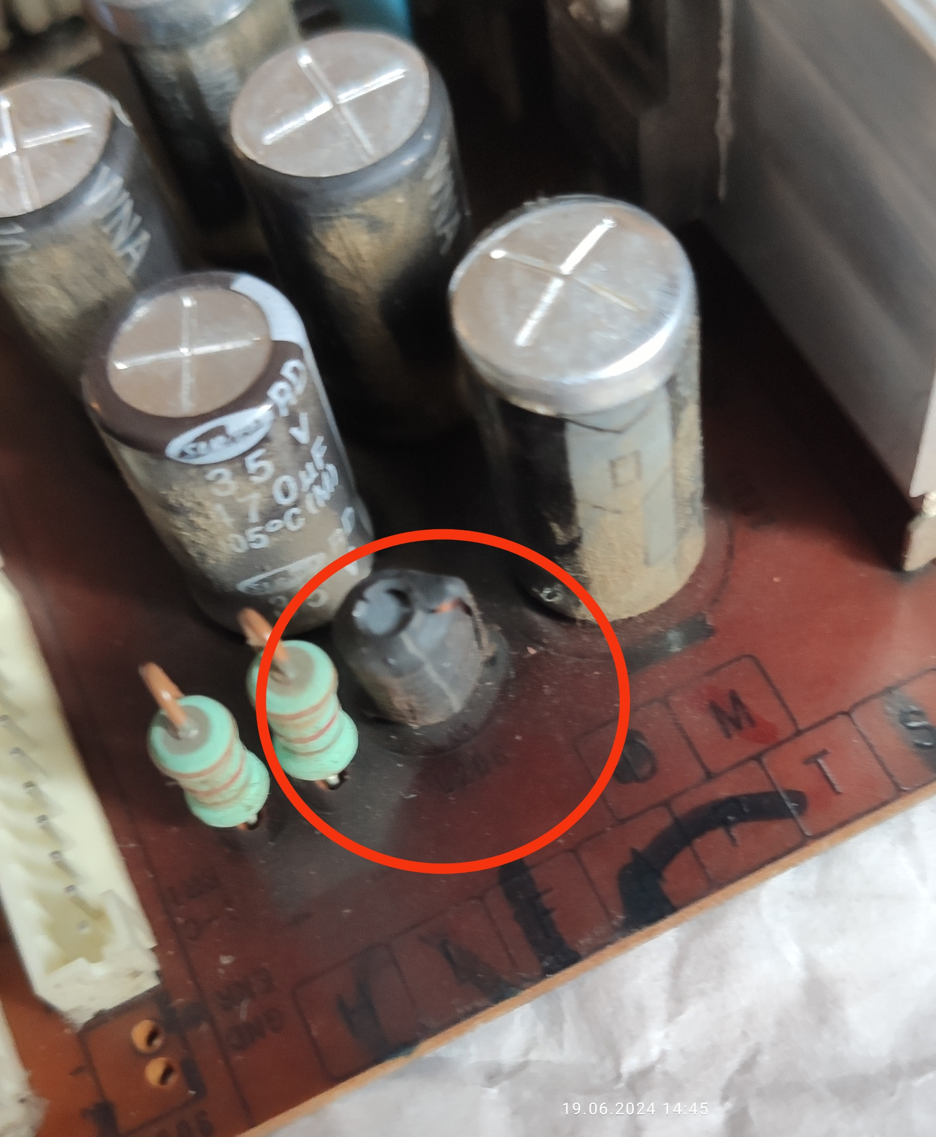 Jak odczytać wartość cewki L206 na schemacie i zdjęciu? Element ...