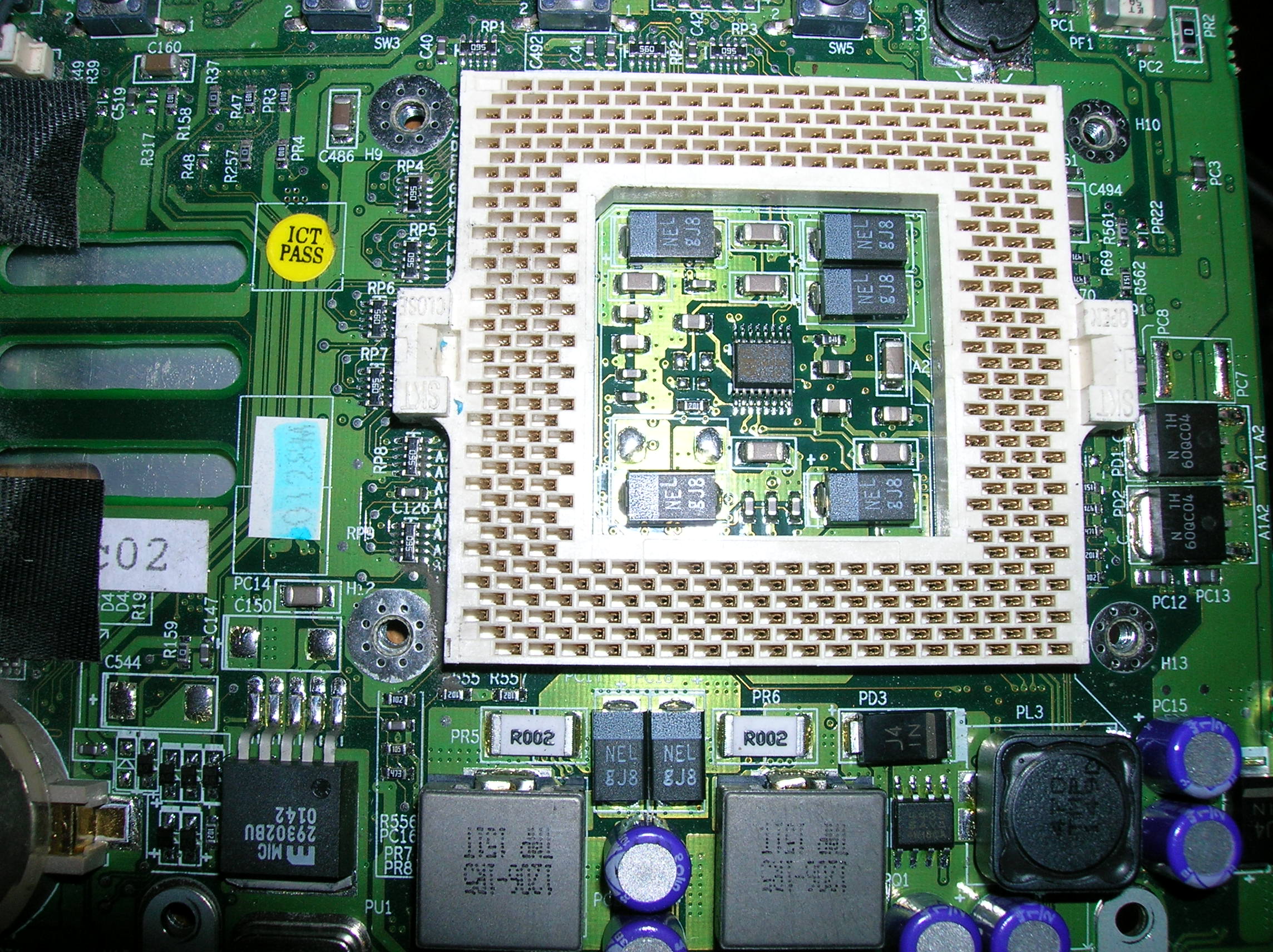 Laptop AJP vel CA inne model 2700t problem z montażem CPU