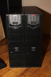 [Sprzedam] UPS APC RT 5000VA SURTD5000XLI + MODUŁY ap9613 + Baterie