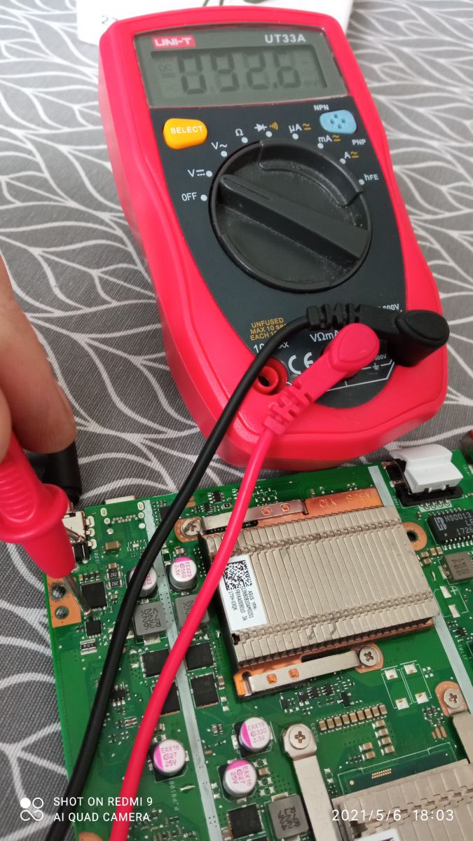 ASUS X541UVK rev 2.0 - Płyta nie reaguje - brak napięc na dławikach ...