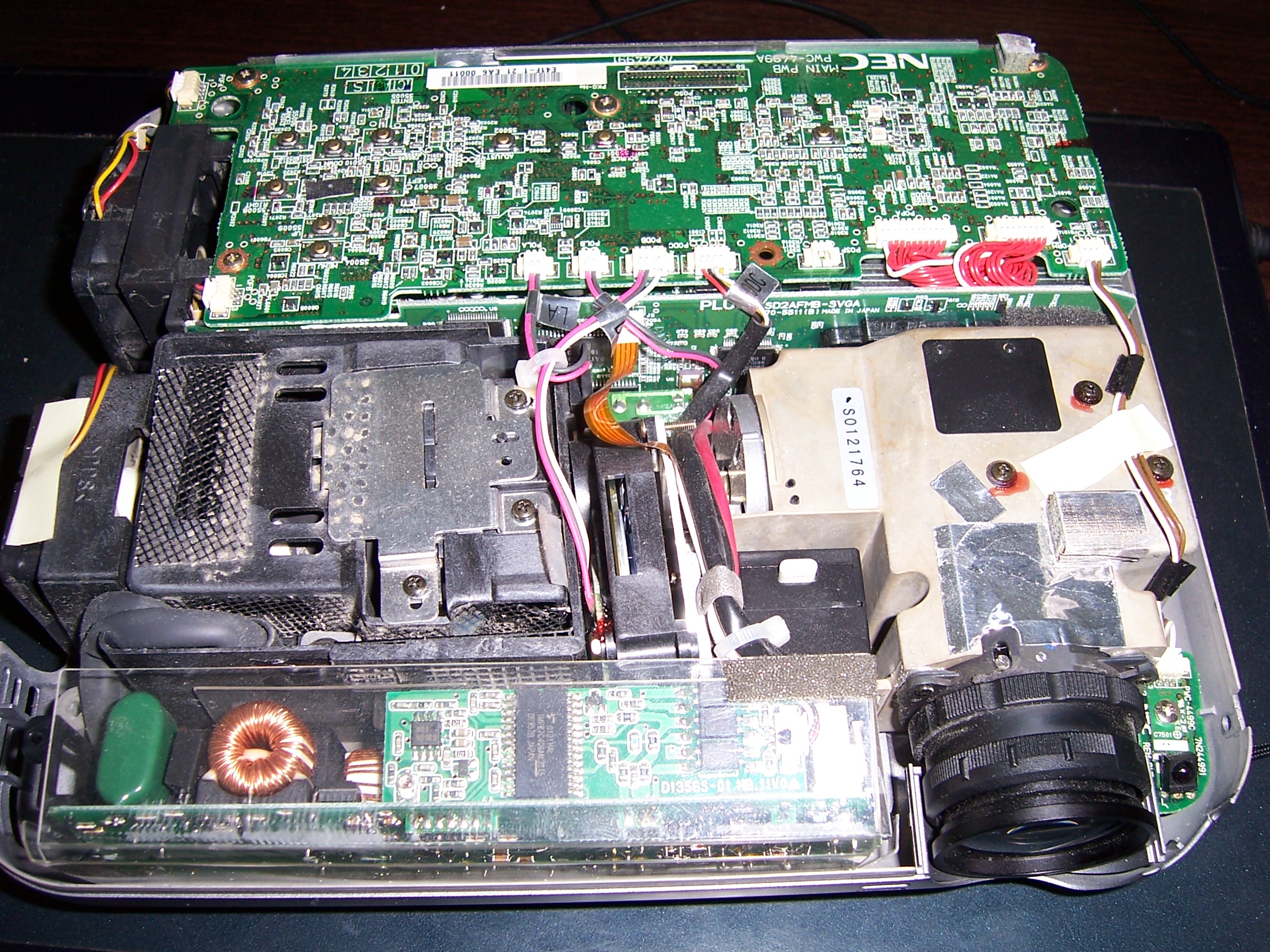 Jak uruchomić projektor Infocus LP340 bez lampy i zasilacza? - 126