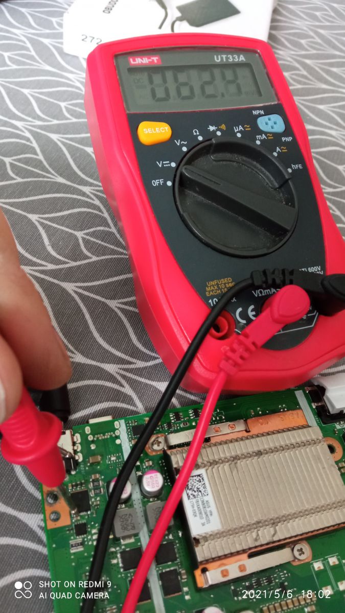 ASUS X541UVK rev 2.0 - Płyta nie reaguje - brak napięc na dławikach ...