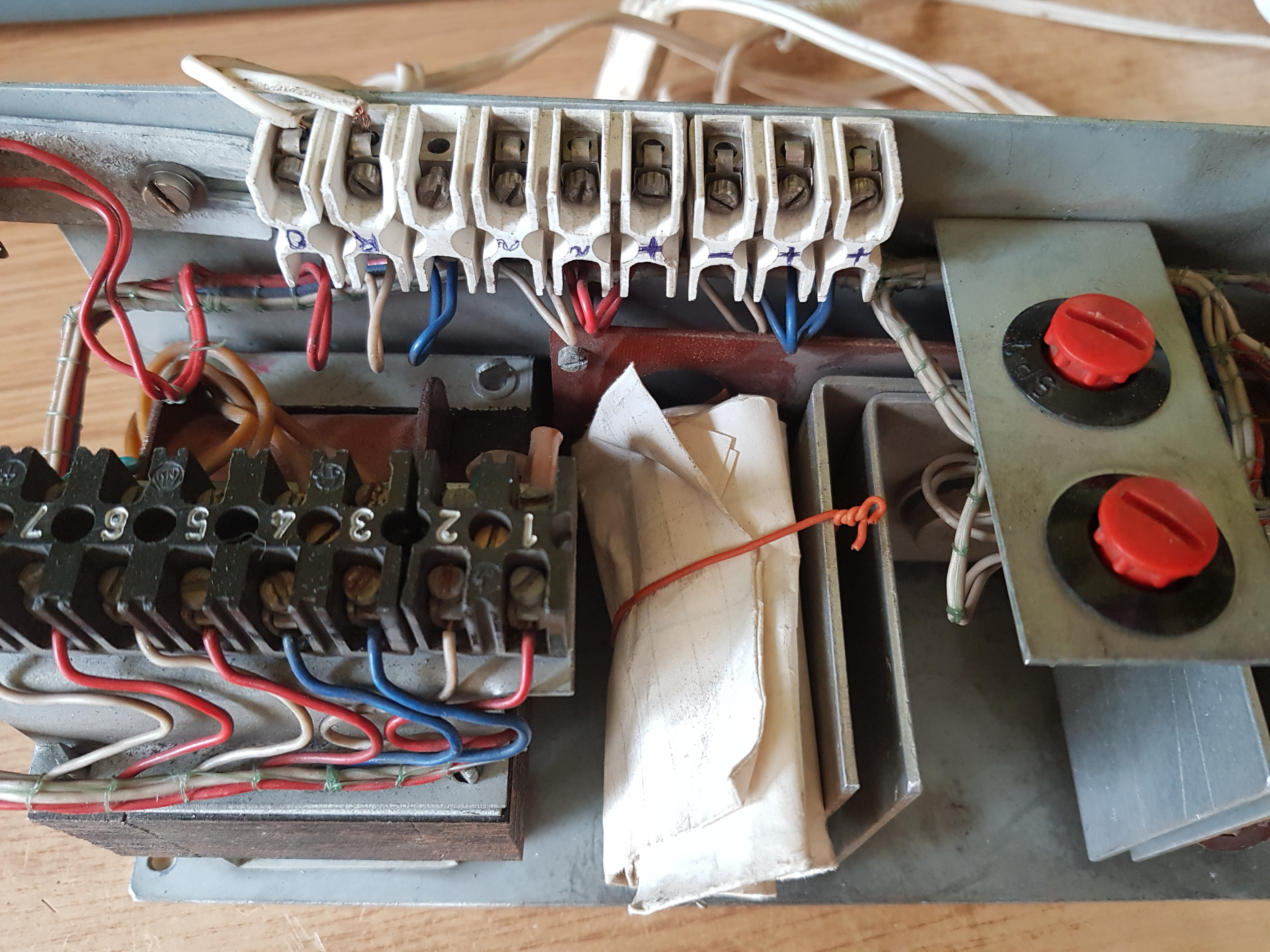 Zasilacz na TG70/72 - Co to za zasilacz, jakie są jego parametry?