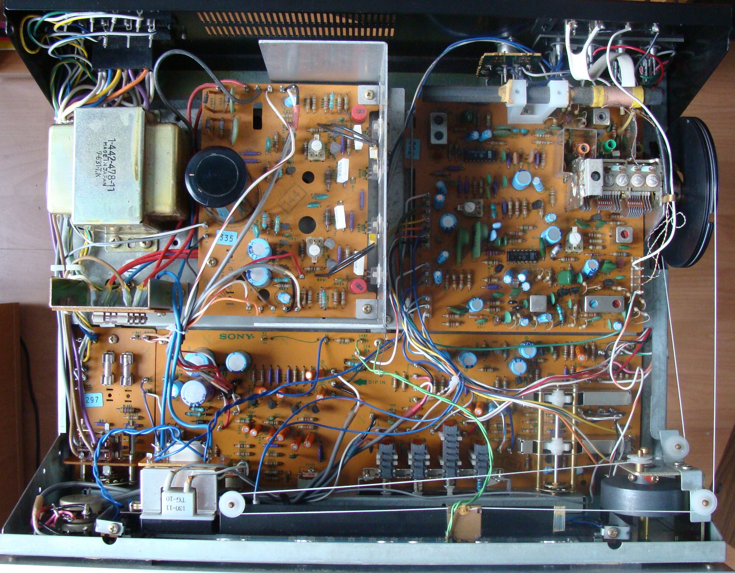 Amplit Sony STR-7015, w stereo działa jeden kanał w mono dwa