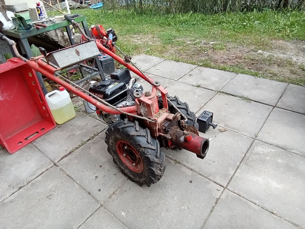 Mikrociągnik MF-70: rysunki złożeniowe, instrukcja, zaczep do narzędzi - 30