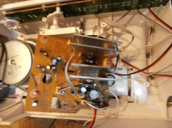 [Rozwiązano] Jak zmienić gniazdo w głośniku Bush na mini jack? CD8227GP