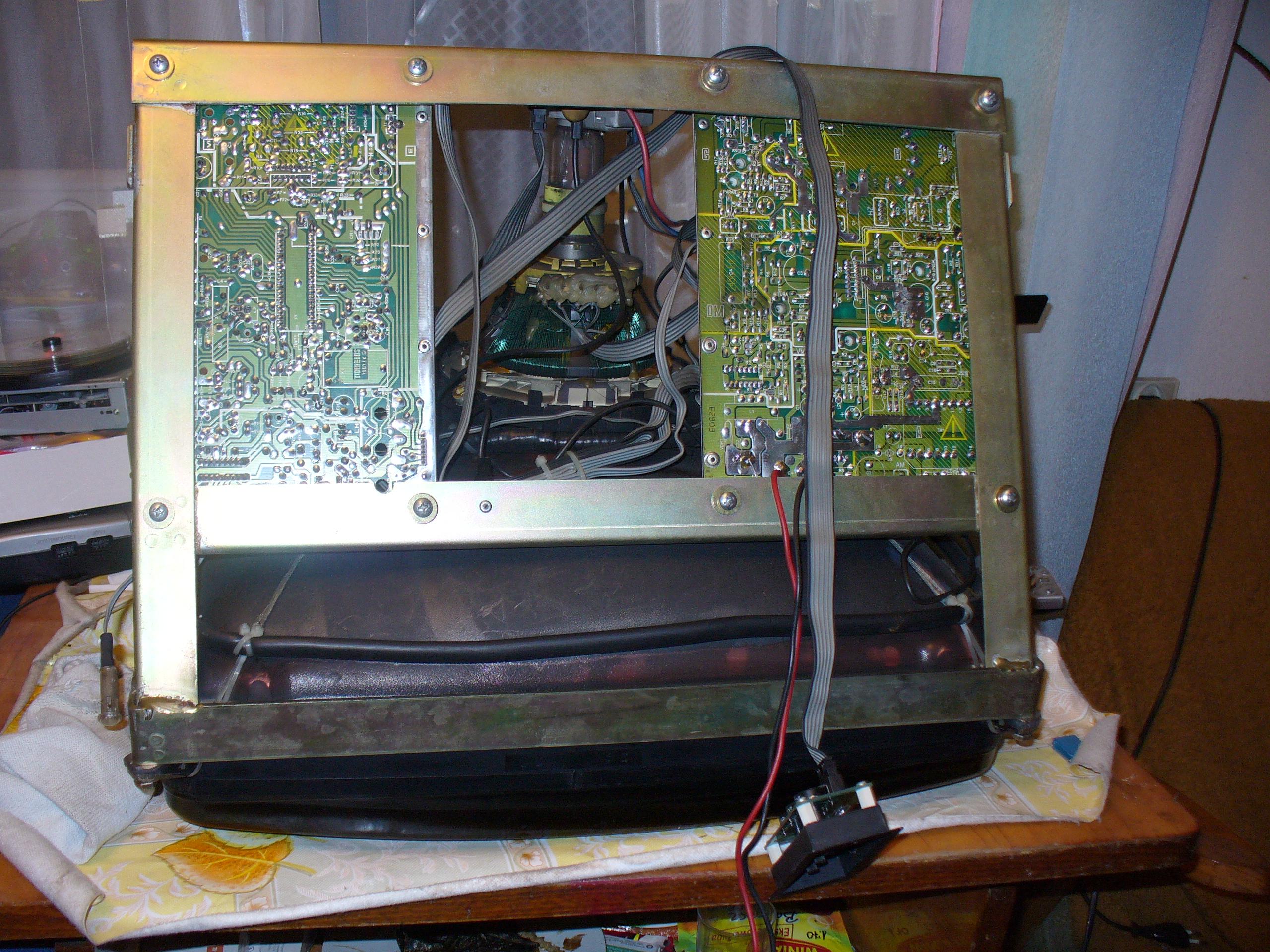 Monitor autobusowy - brak WN, schemat układów MN5560BN, BUW50, TDA3301B