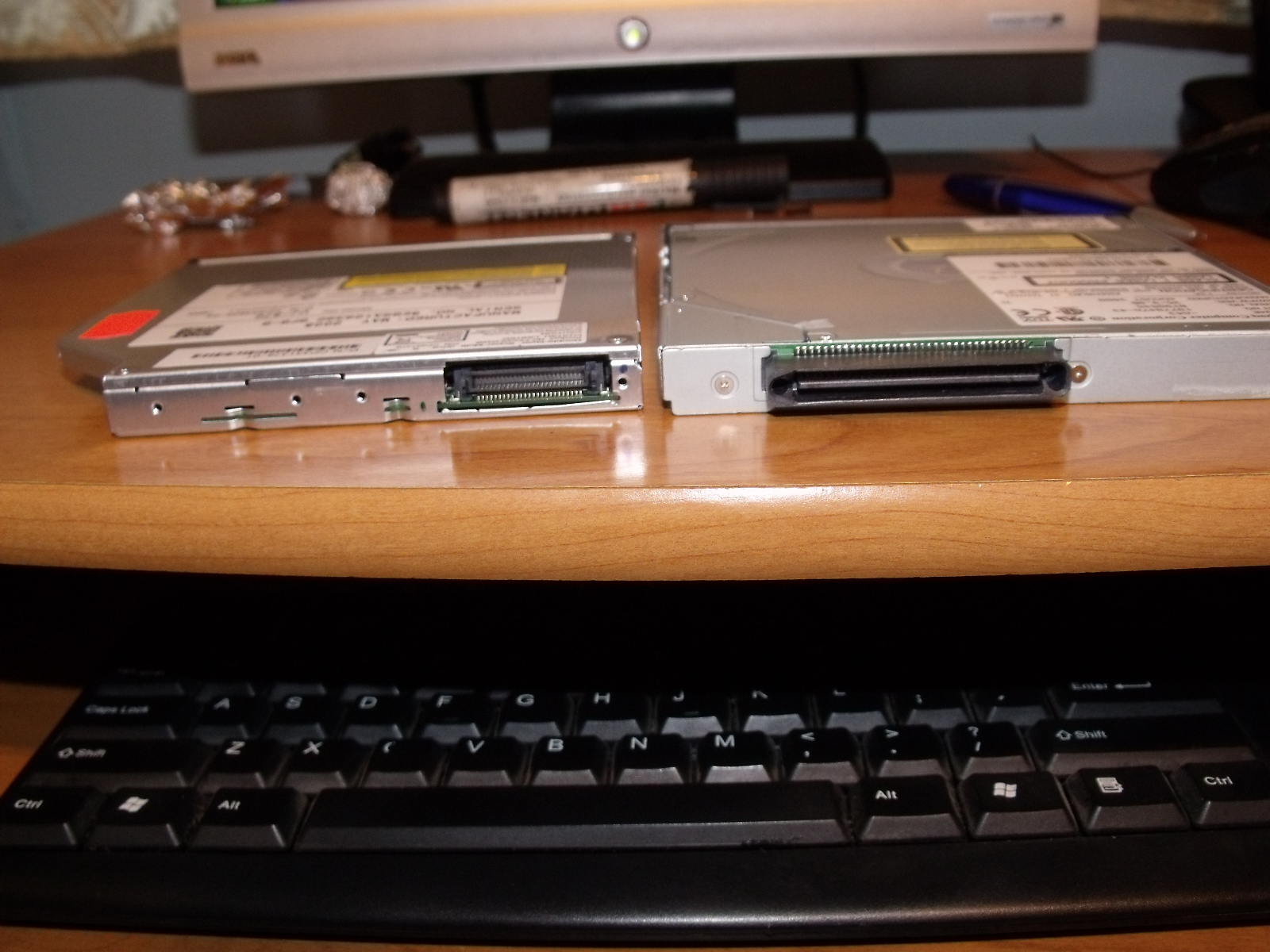 Compaq Armada E500 i zew. nagrywarka DVD - kwestia zasilania