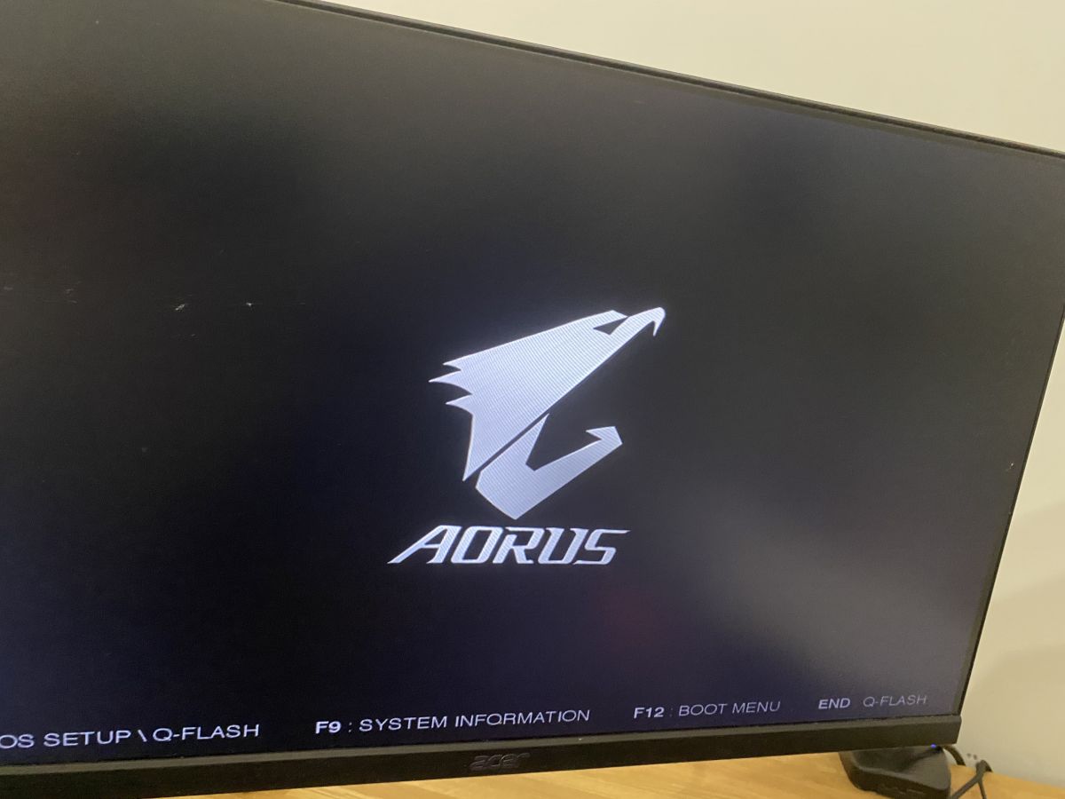 [Rozwiązano] Jak bezpiecznie włączyć Secure Boot na Aorus B450 dla gier?