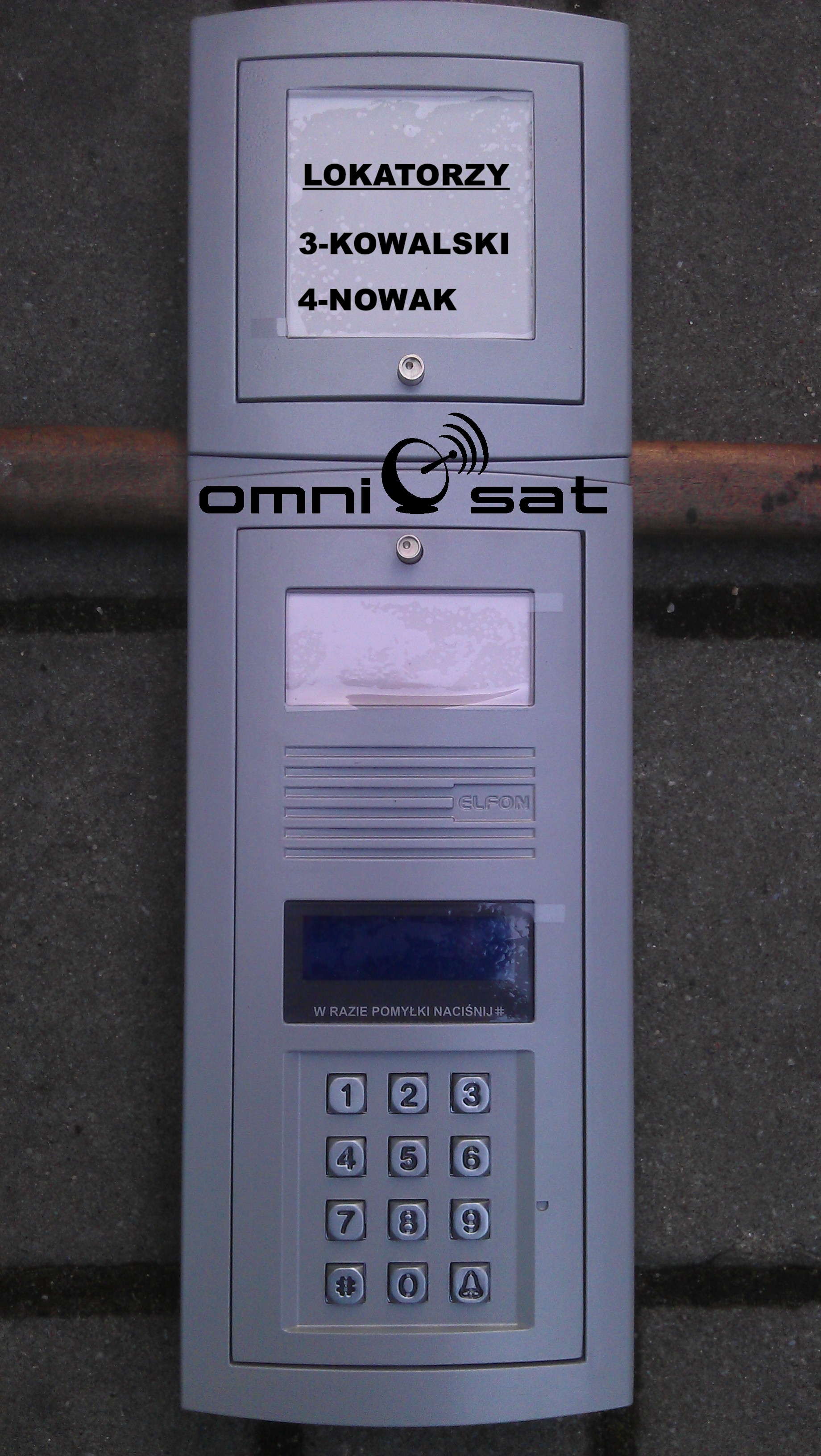 Jaki zamontować domofon w bloku - cyfrowy czy analogowy?