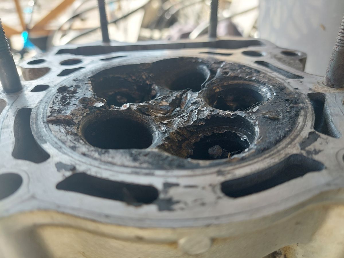 [Rozwiązano] Czy głowica Yamaha WR426 nadaje się do regeneracji ...