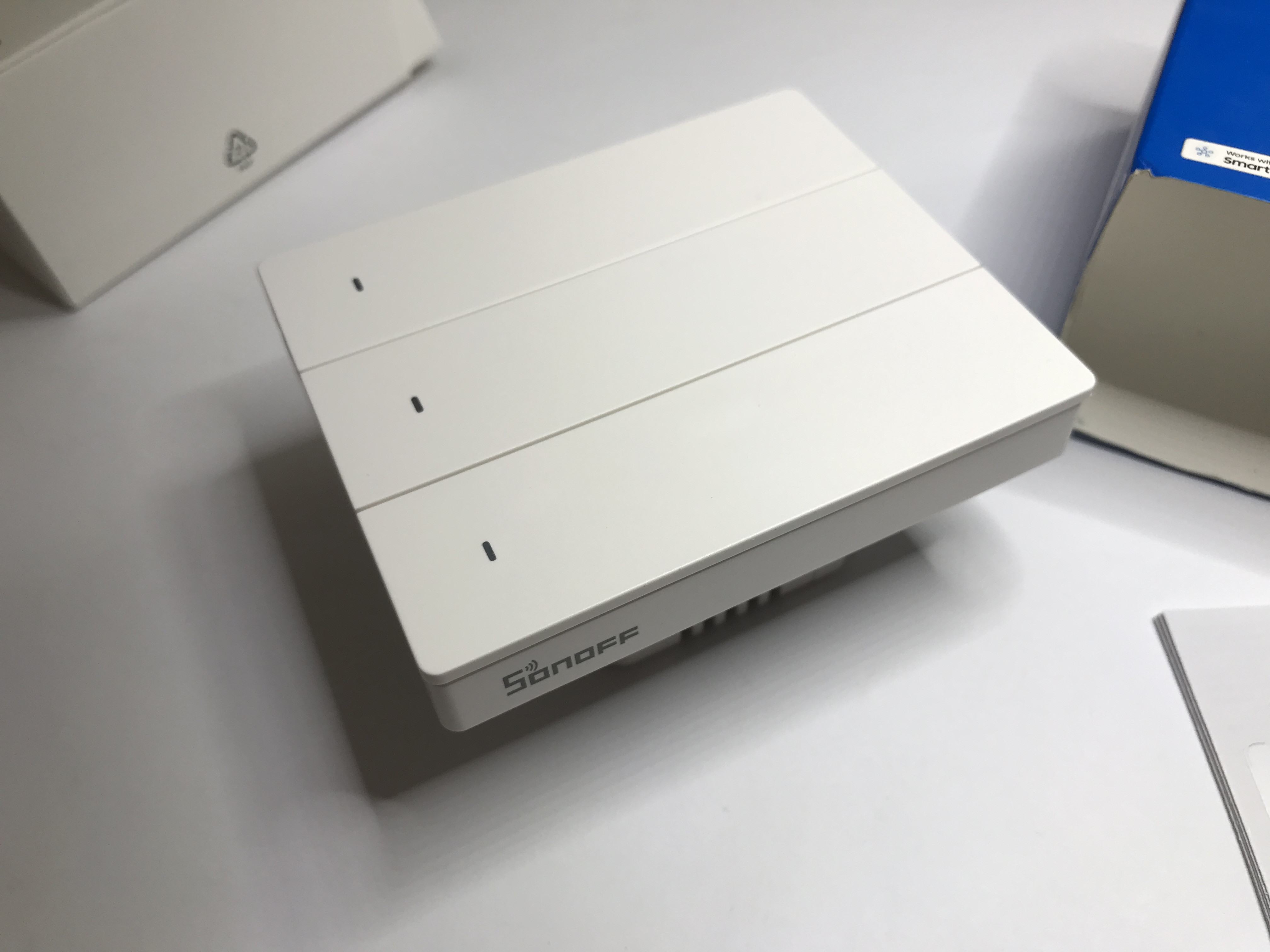 Sonoff M5-3C-80W light switch from Matter to ESP32 - is it possible to change the firmware?