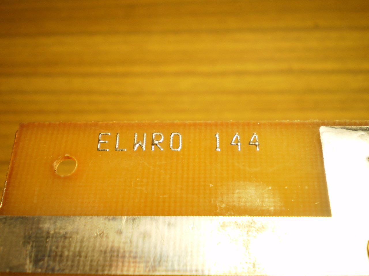 Kalkulator elektroniczny Elwro 144 od środka - elektroda.pl