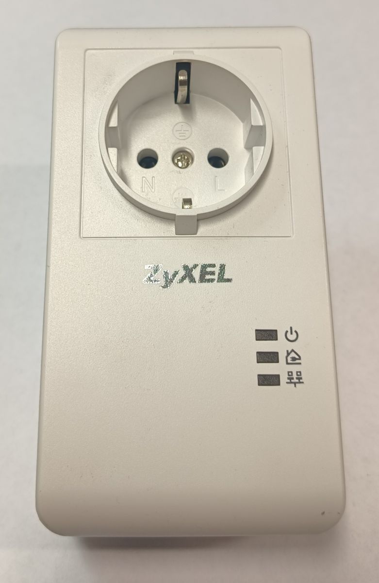 Adapter Powerline ZyXEL PLA4215 – wnętrze urządzenia