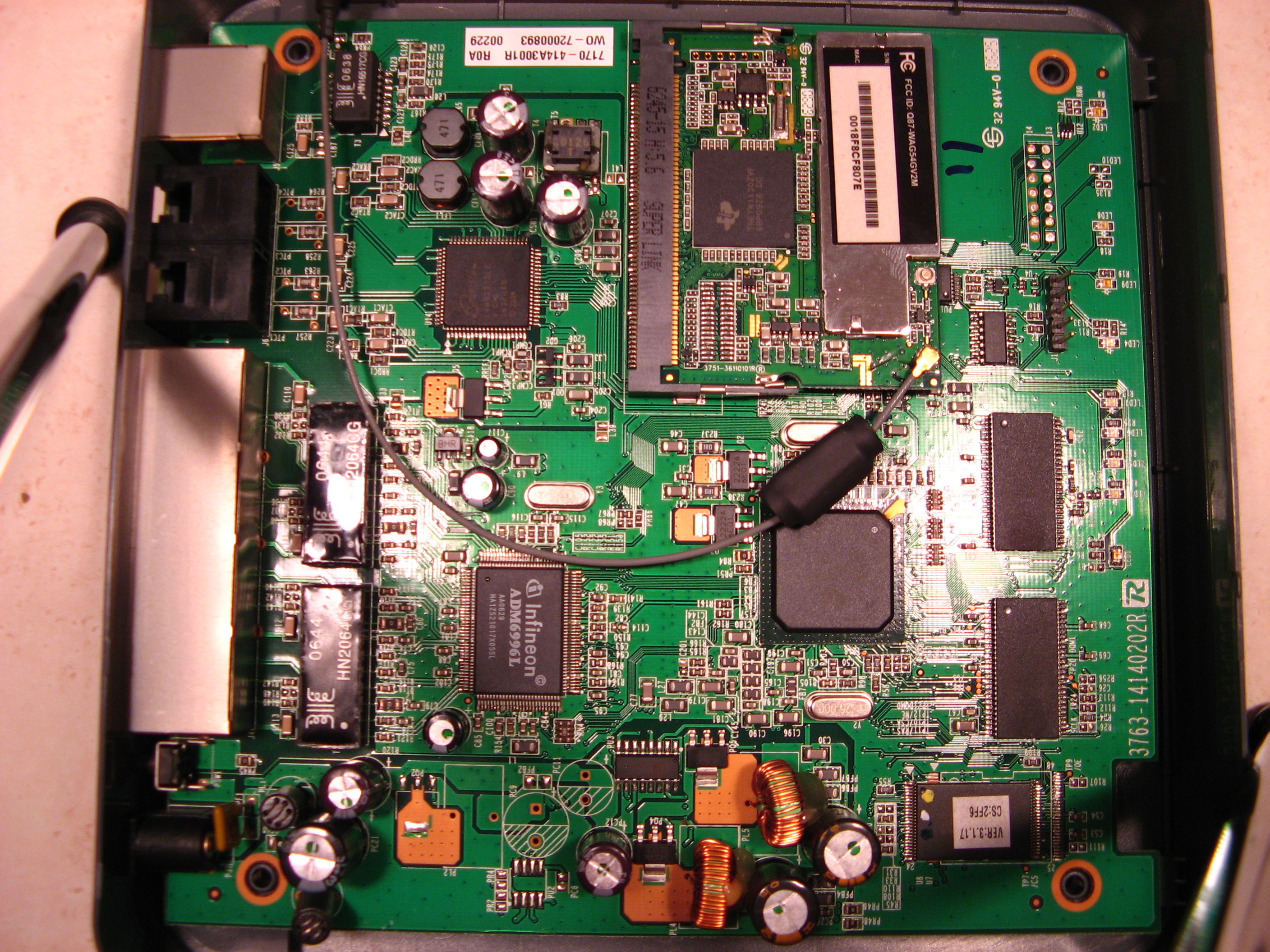 Linksysy wrtp54g i wrp400-g2 - ciągły restart lub jedynime czerwona dioda