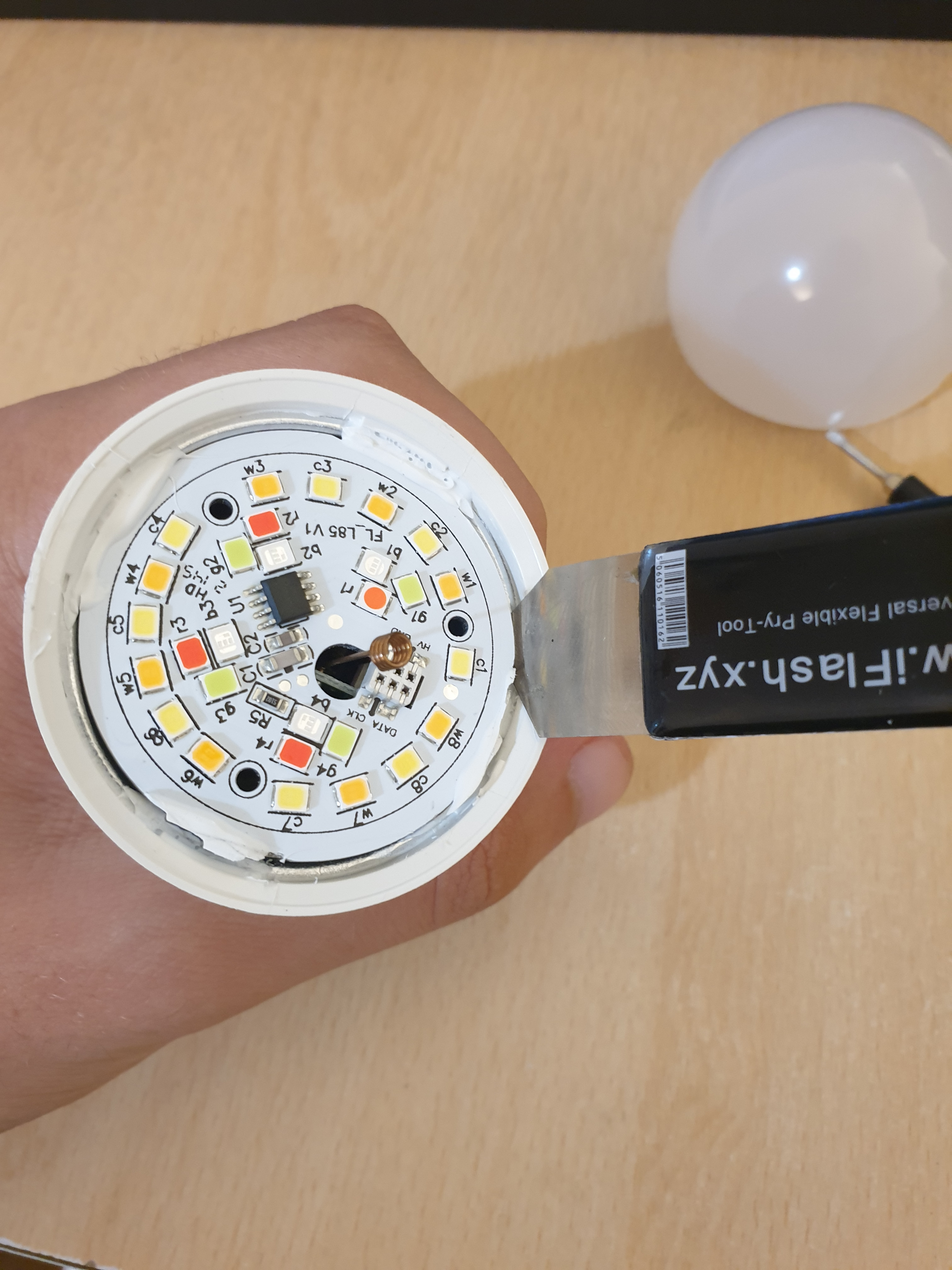 [BK7231N] Avatar ALS08L-B22 Smart Bulb Teardown and OpenBeken Flash ...