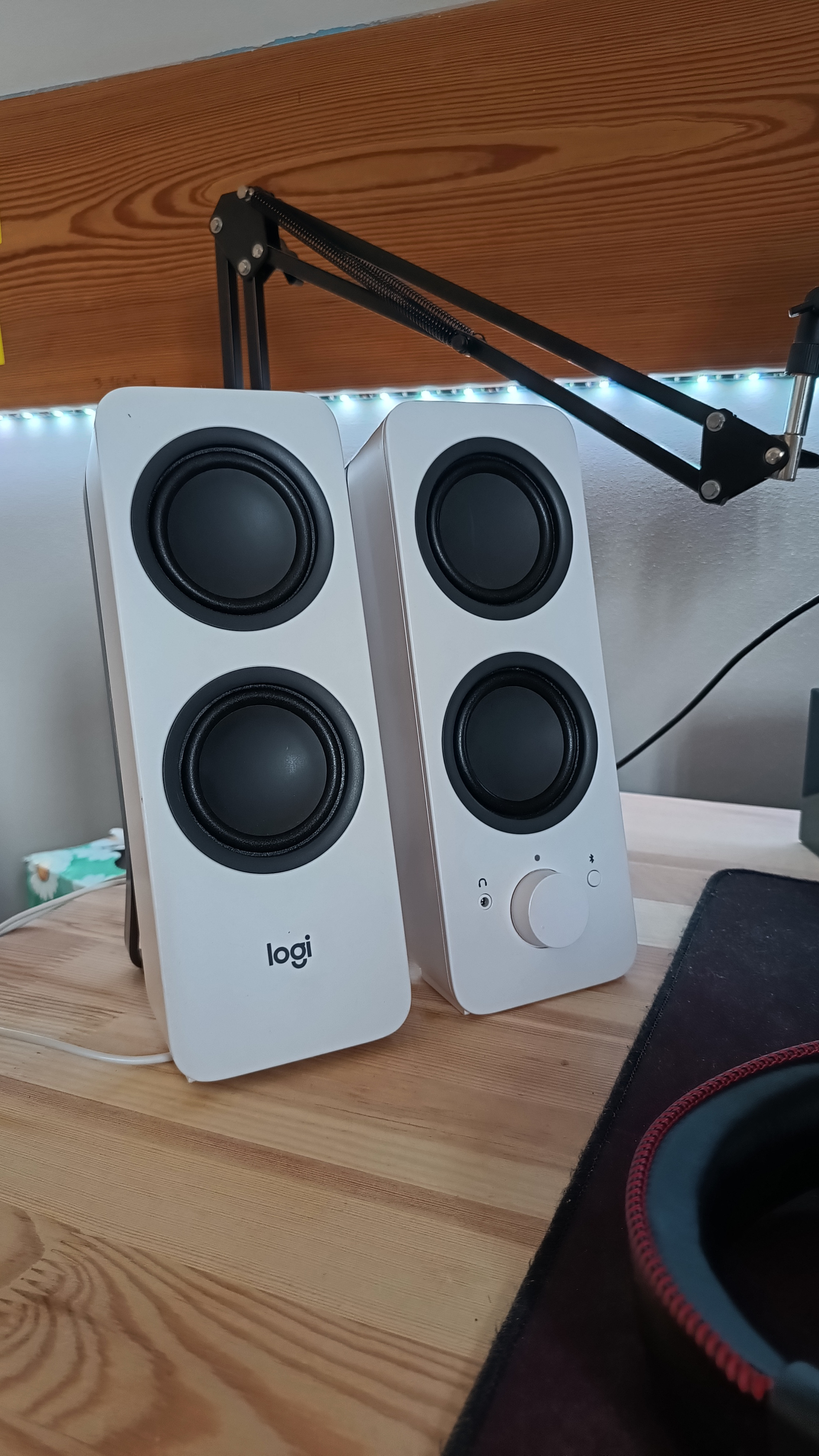 [Rozwiązano] Brak kabla zasilającego do głośników Logitech Z207