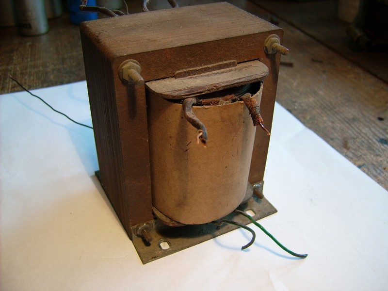 Co to za trafo? Czy ma ktoś schemat do tego trafa?