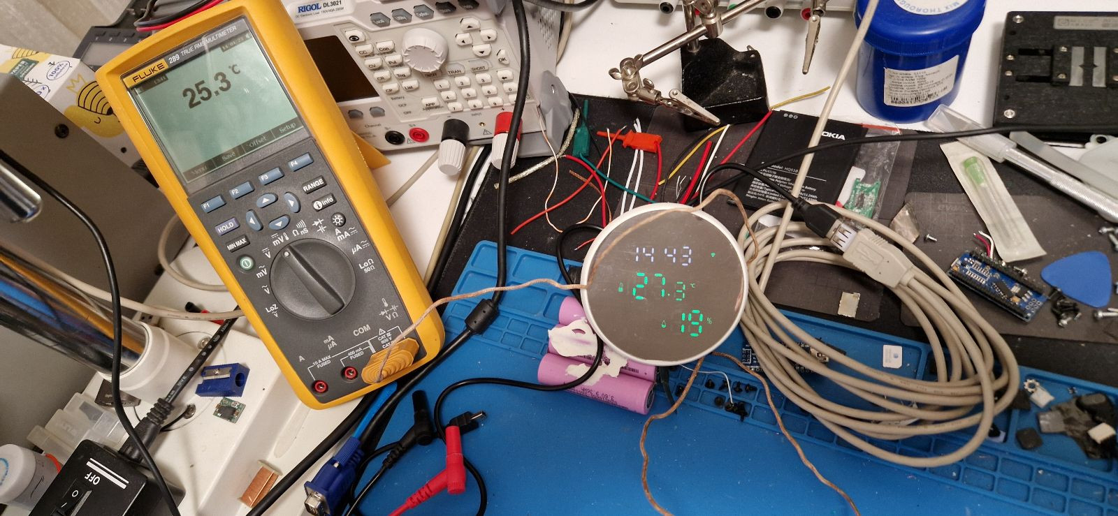 [BK7321N] Generic USB powered thermostat and humidity sensor with LED display - CBU module