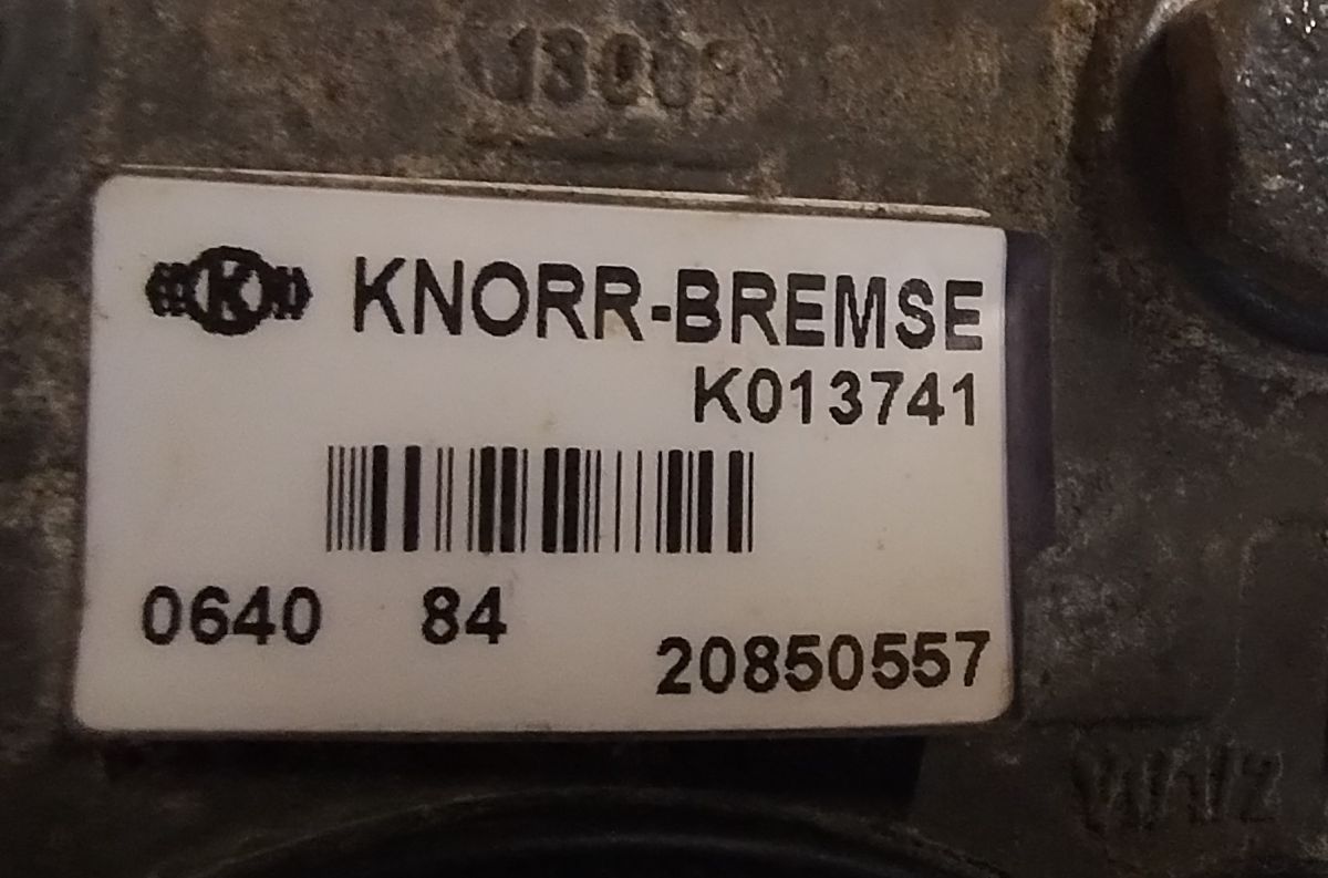 Czujnik poziomowania Knorr-Bremse K013741- wiwisekcja