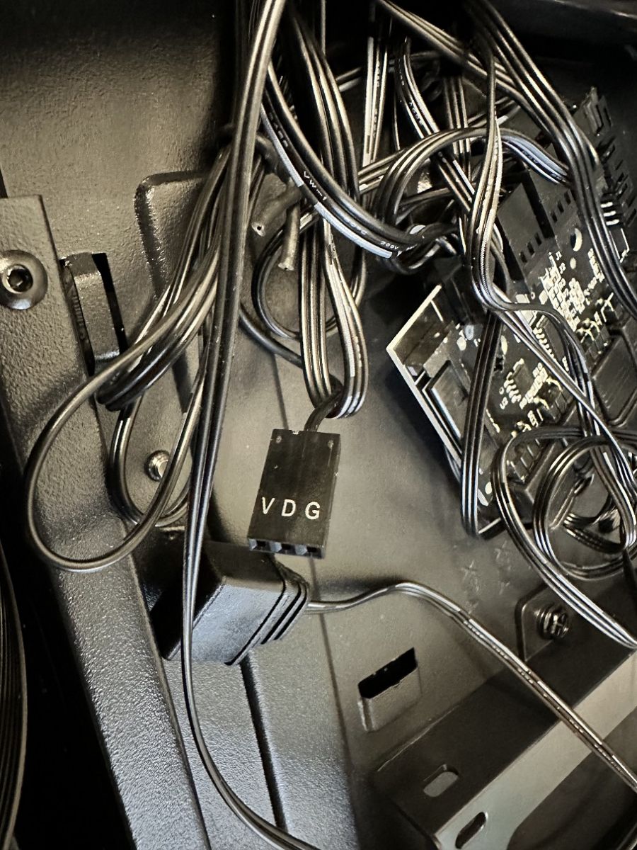 [Rozwiązano] Podłączenie RGB w komputerze - pł. główna, k. graficzna ...