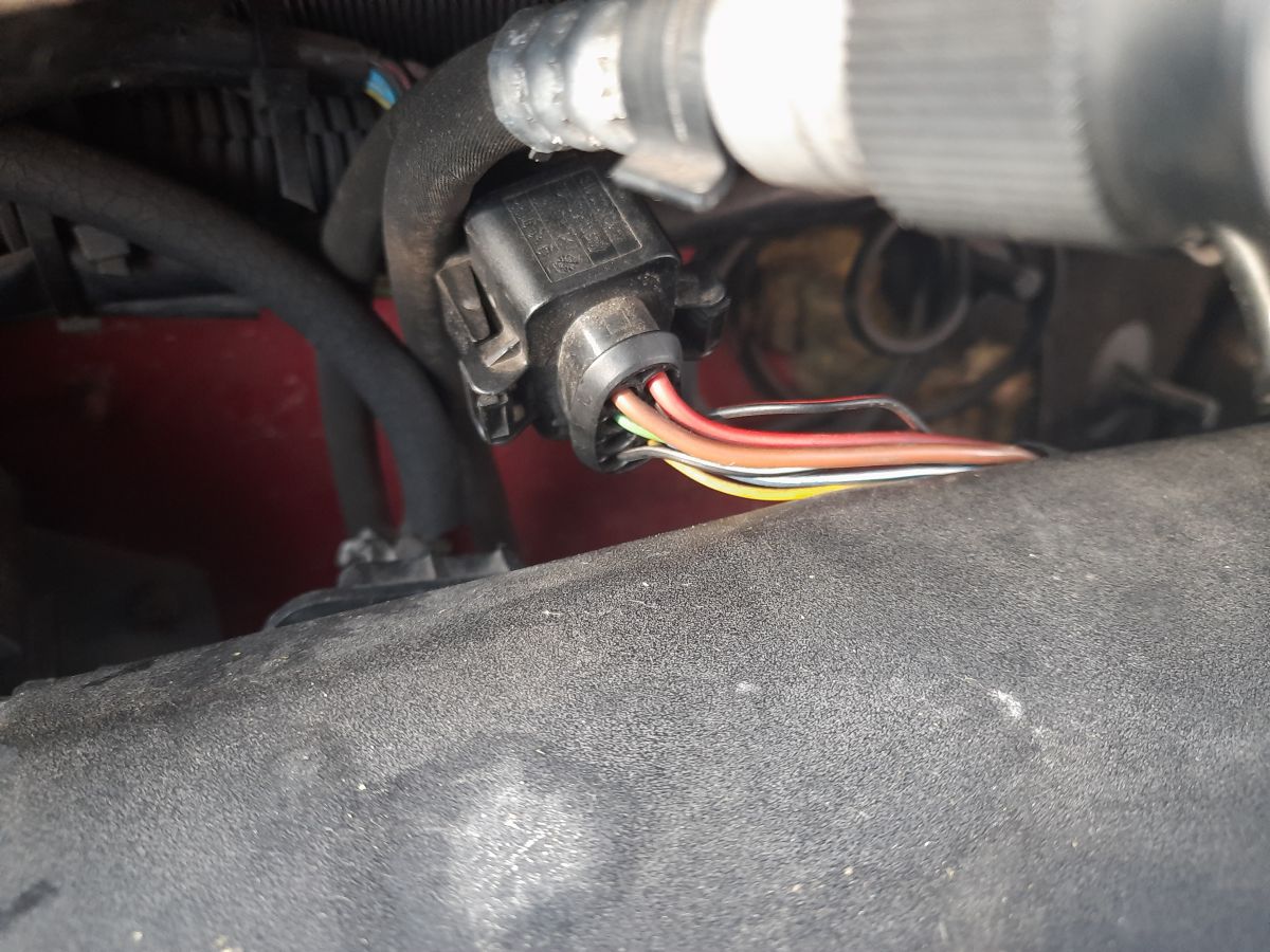 Eberspacher D5WS: Lokalizacja przekaźnika mocy częściowej - kod 35