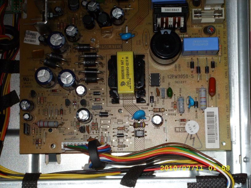 Nagrywarka TECHWOOD DVD R 82 nowa nie uruchamia się.
