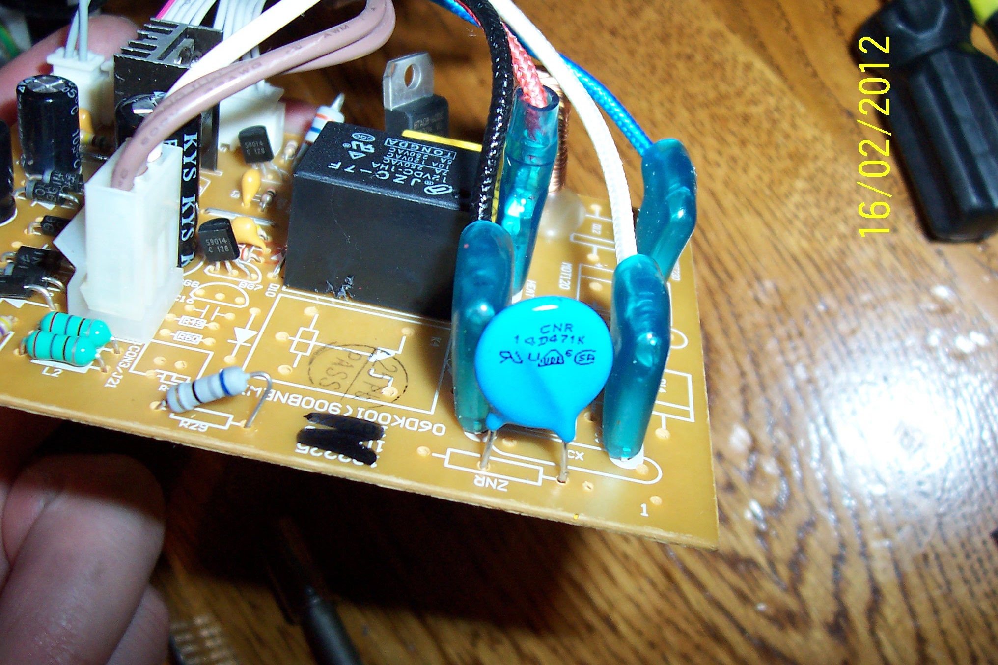 Identyfikacja diody w wypiekaczu Zelmer 43Z010 - brak przewodzenia