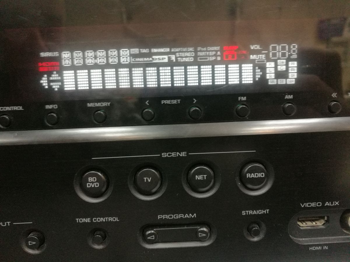 Yamaha rx-v673 nie włącza się - Bezpieczniki sprawne, napięcie na IC371 ...