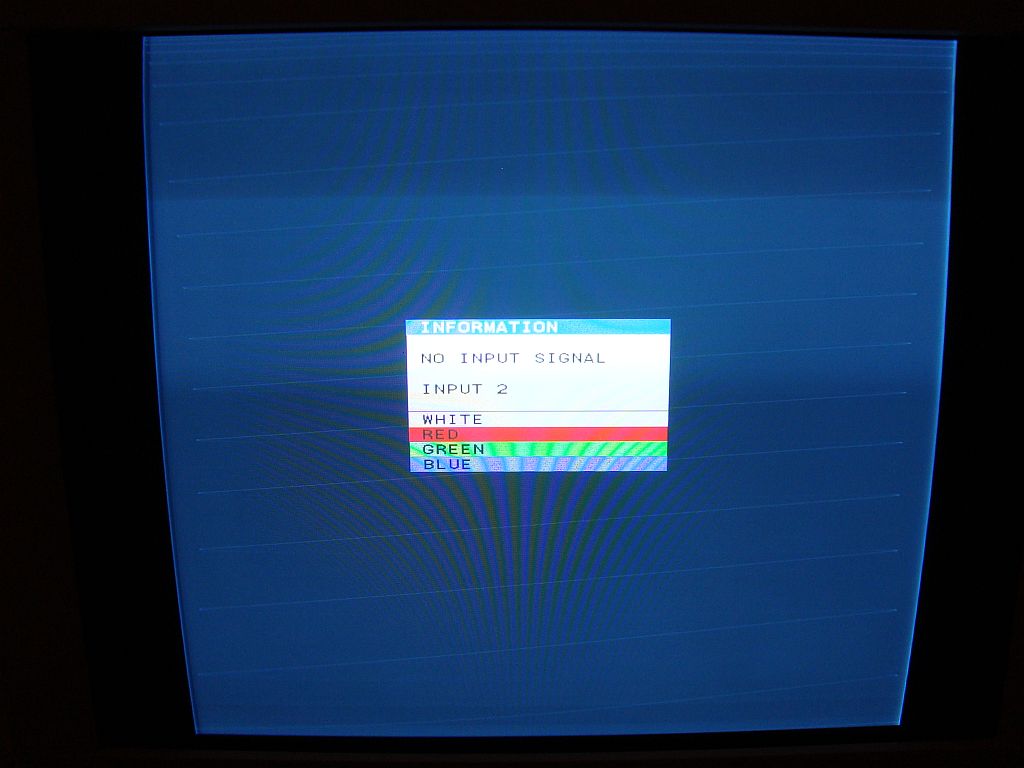 Monitor Compaq P900 poziome "skośne" pasy na ekran