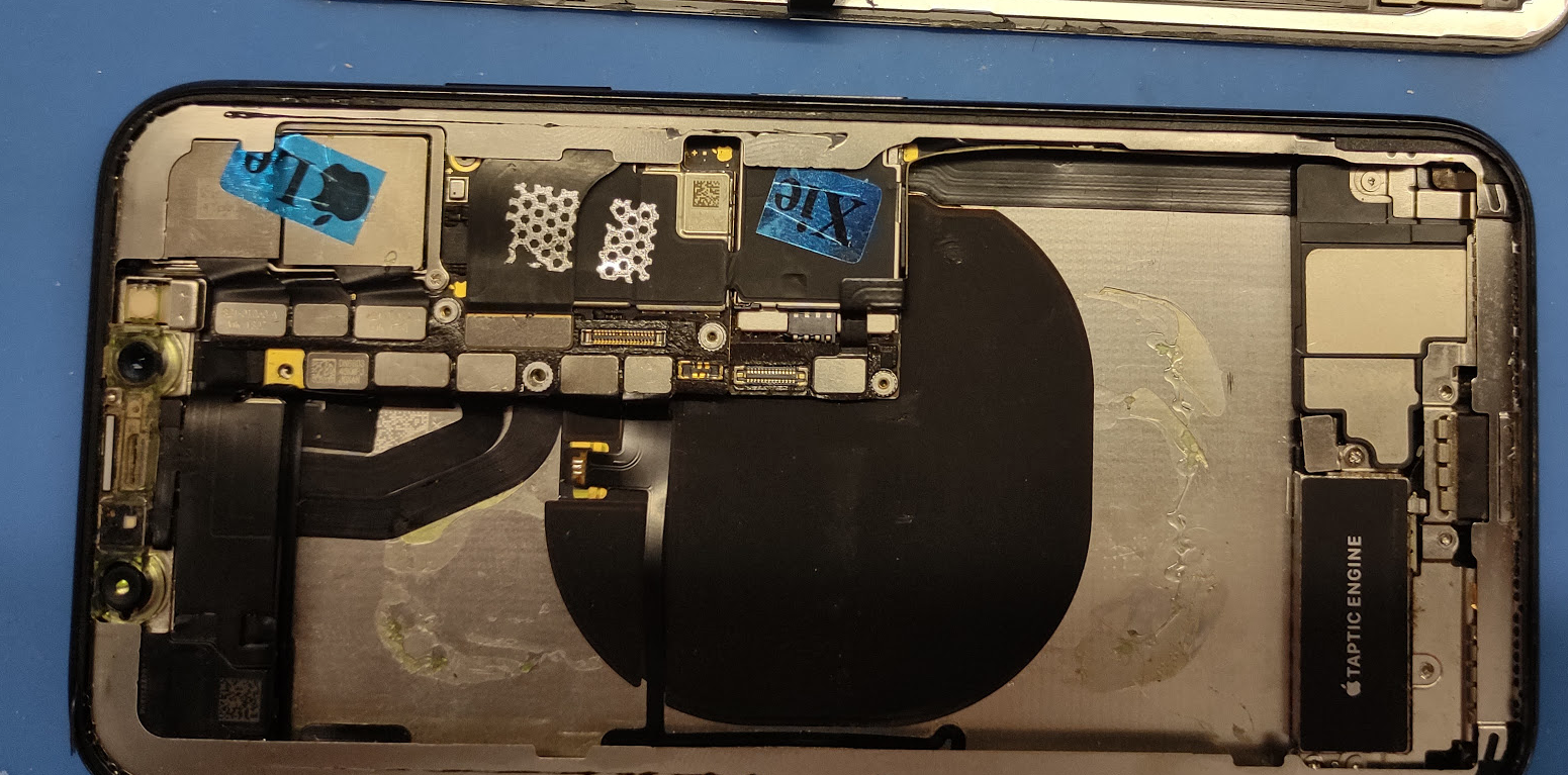 iPhone X - Boot Loop - Sam się restartuje i nie aktualizuje