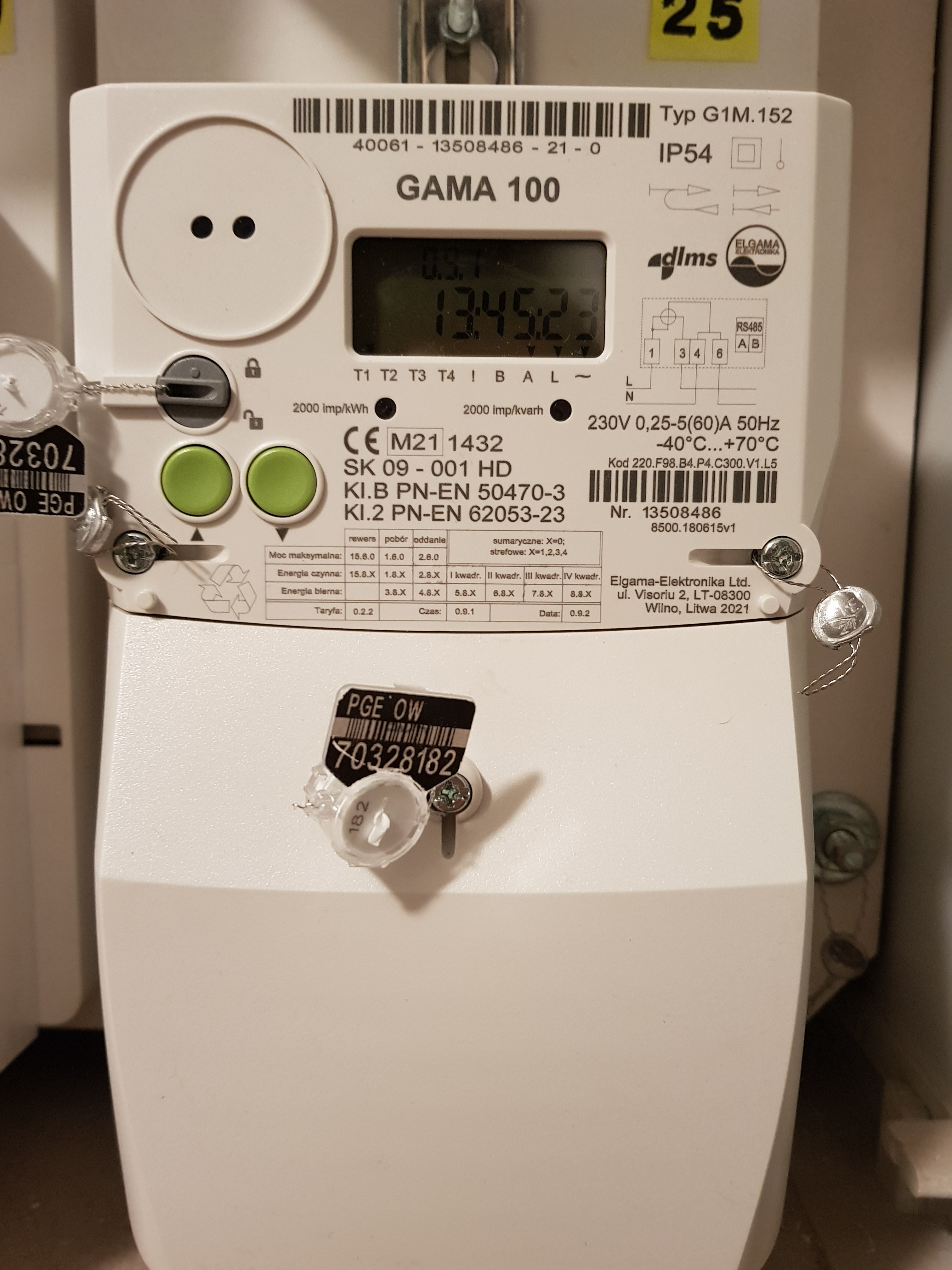 Reading GAMA 100 G1M.152 Meter: Guide for G11 Tariff Users (with Photo)
